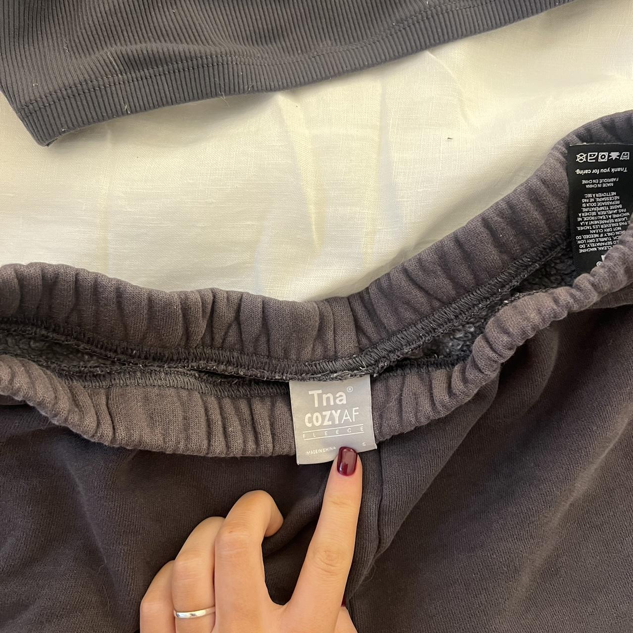 aritzia comfy set in charcoal! - Depop