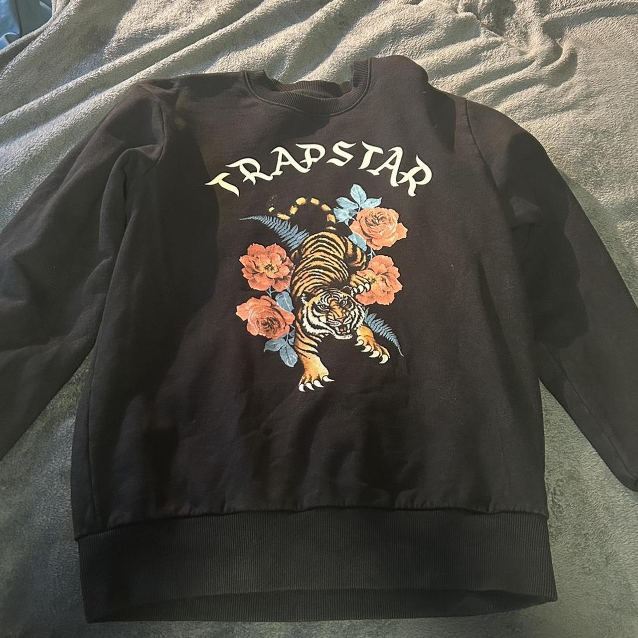 trapstar jumper bought in 2020 slight cracking and... - Depop