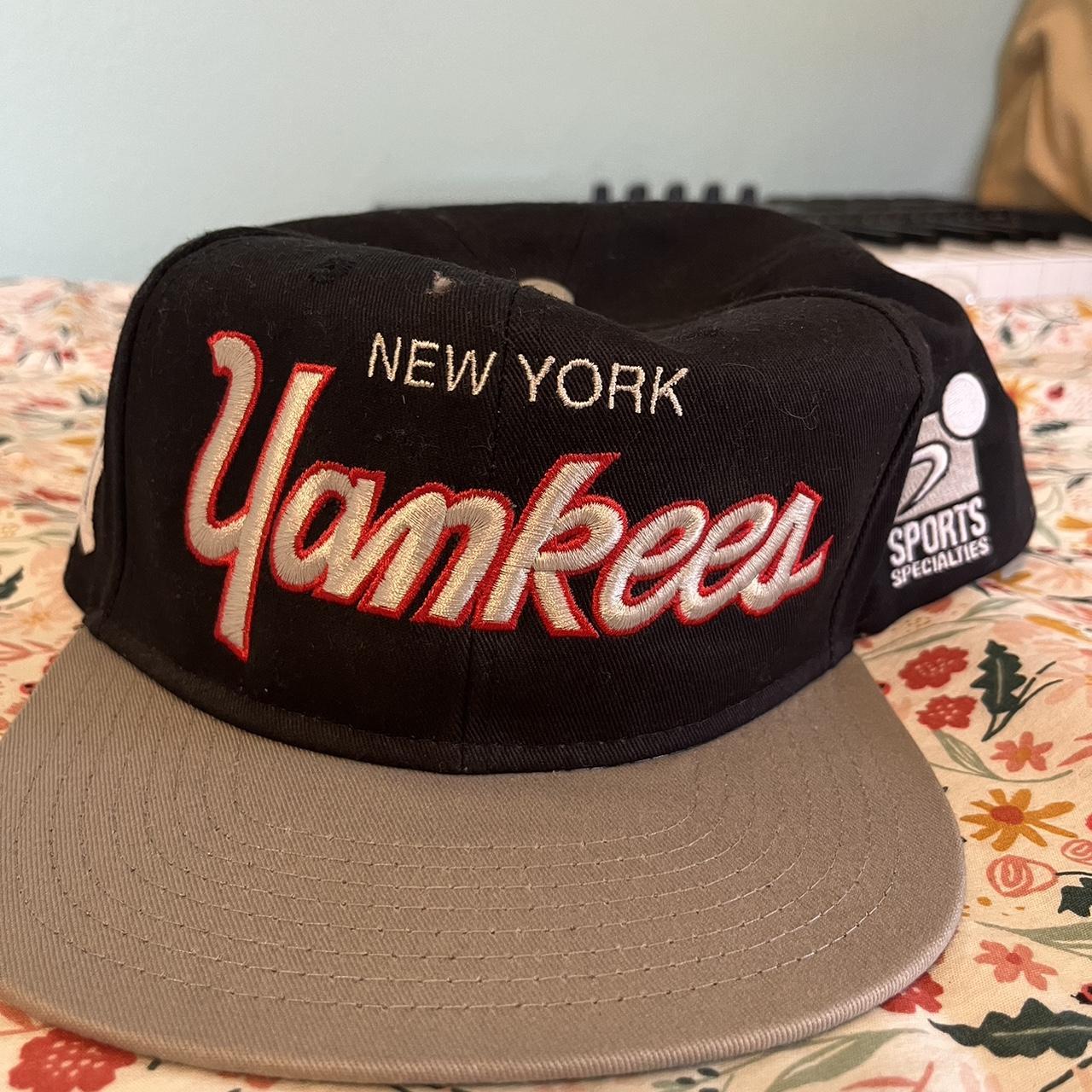 Yankee SnapBack - Depop