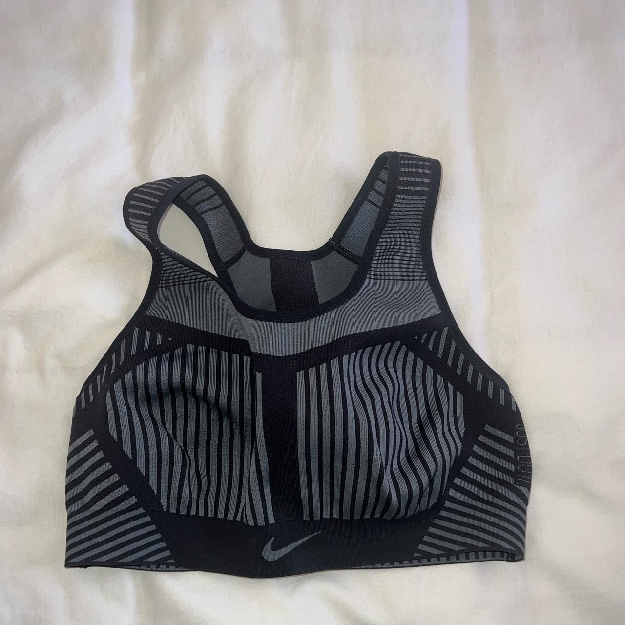 Nike sports bra - Depop