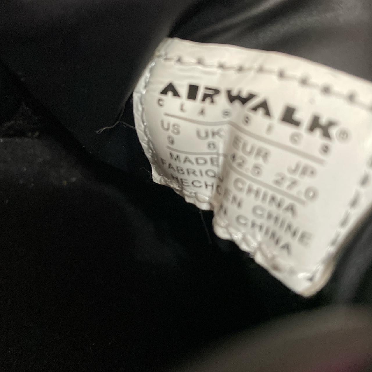 Black fuzzy airwalk jim shoes! Size 9 in excellent... - Depop