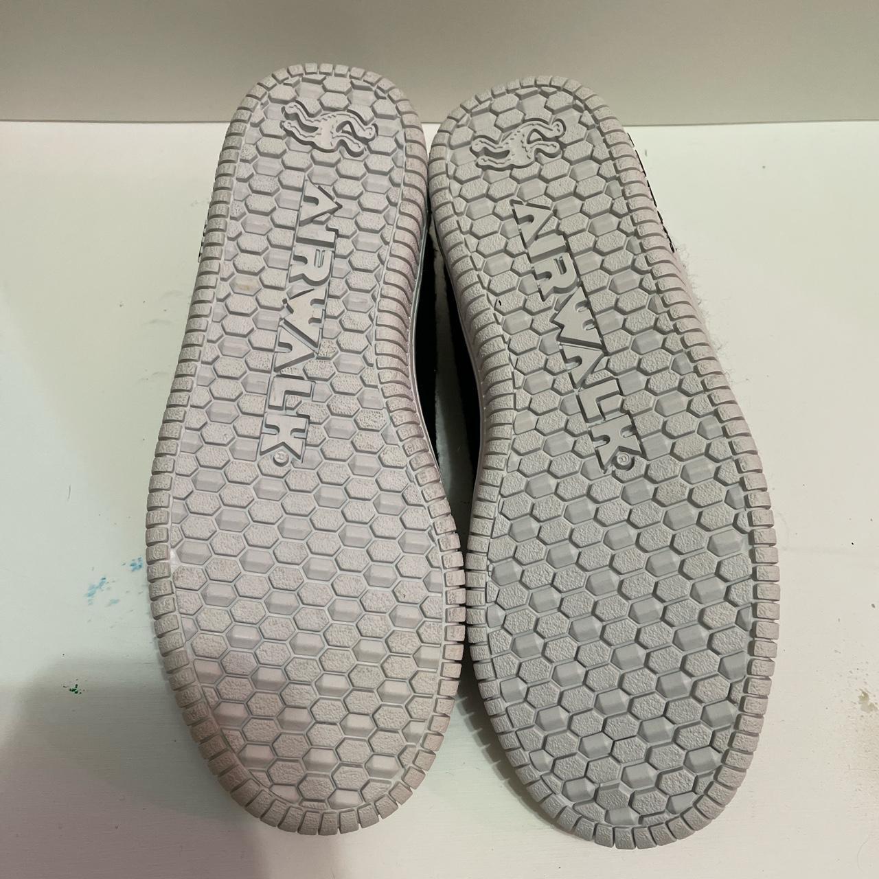 Black fuzzy airwalk jim shoes! Size 9 in excellent... - Depop