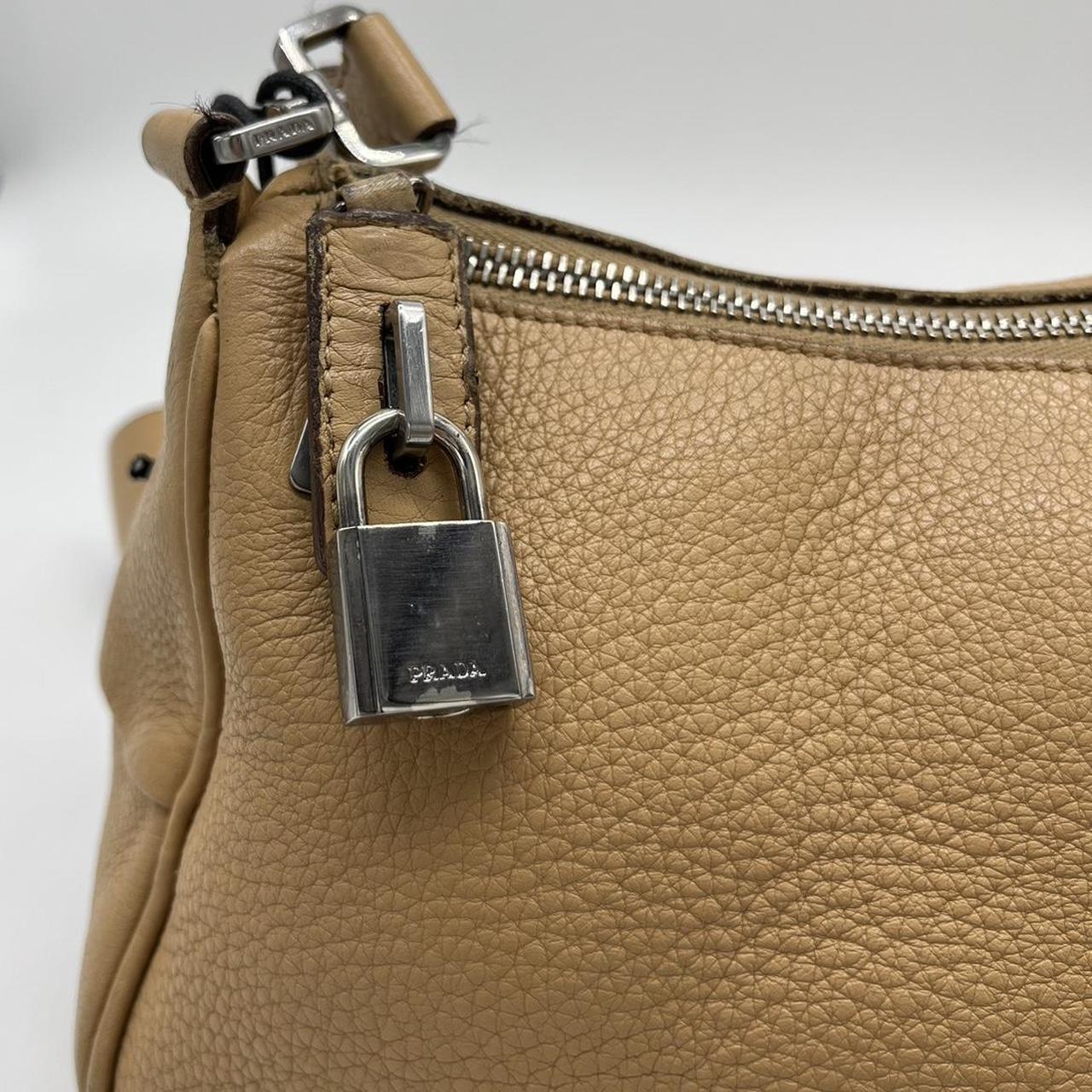 🤎 Vintage Prada baguette bag Tan leather shoulder... - Depop