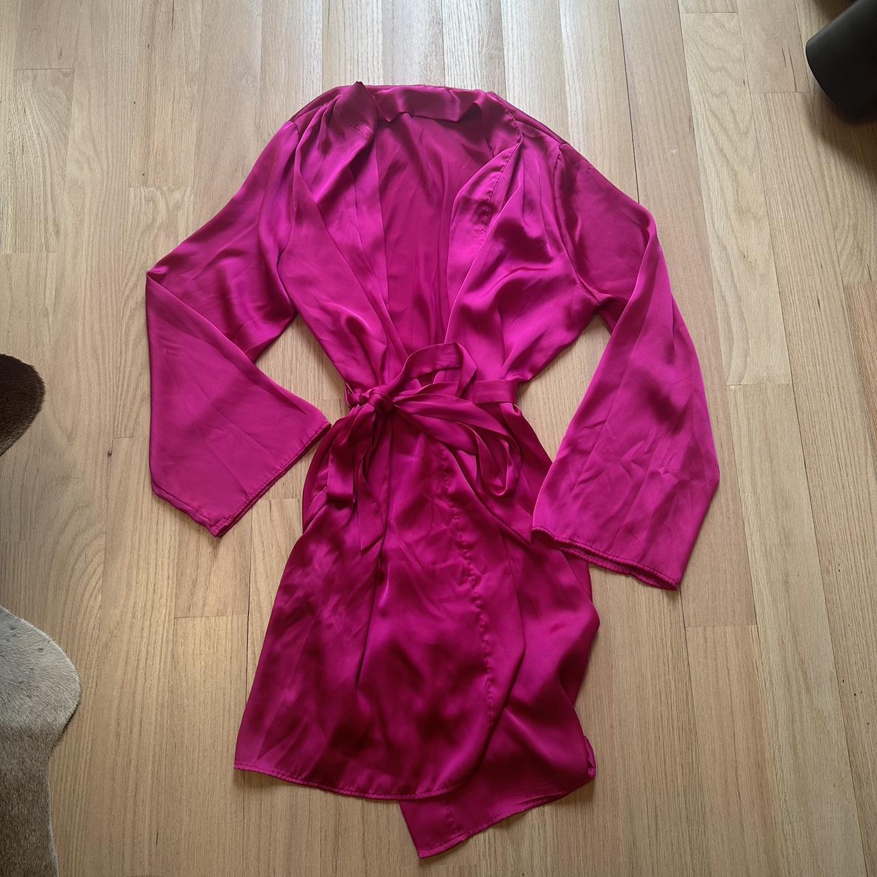 Primark robe, silk/satin material - Depop