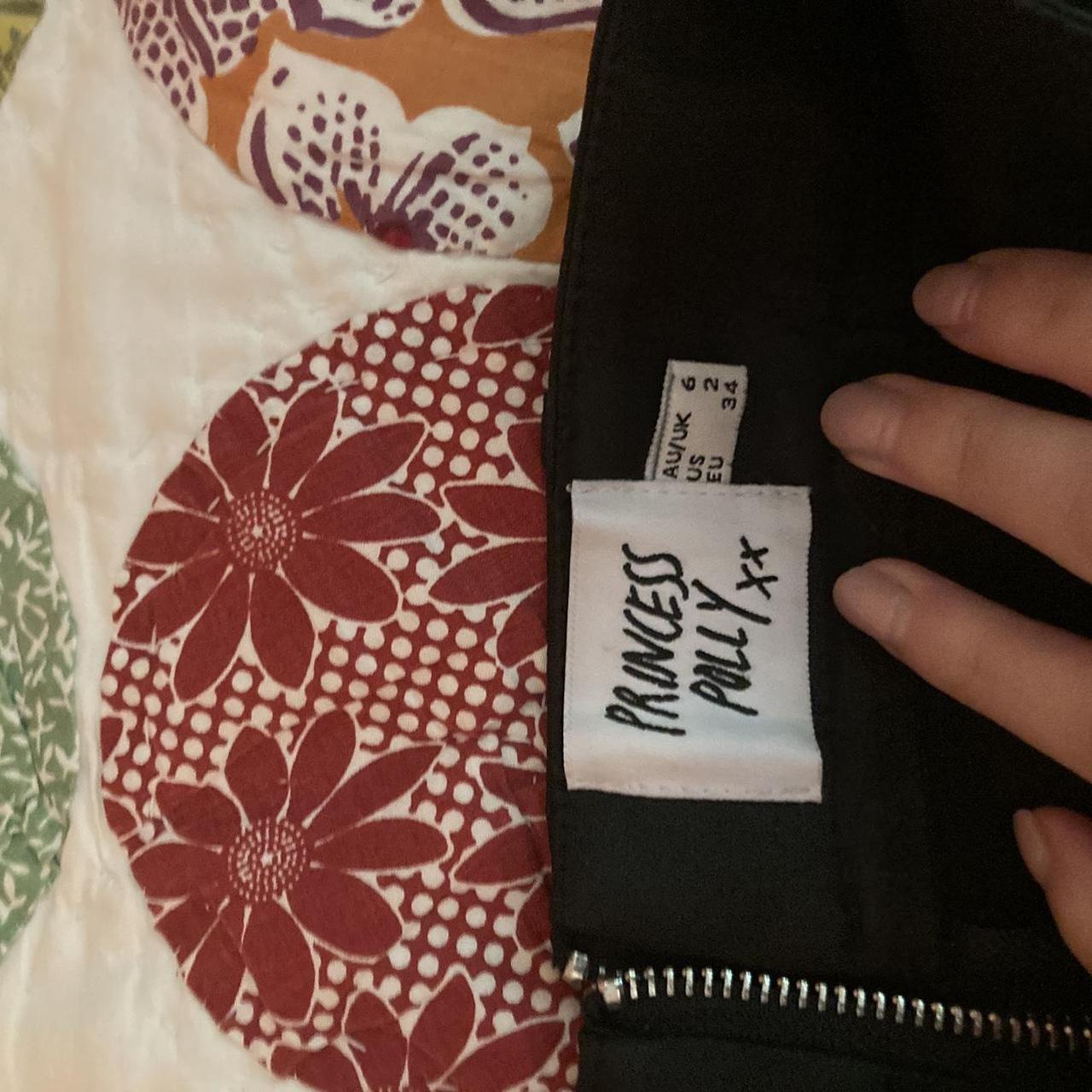 Princess Polly capris. Zipper is slightly uneven but... - Depop