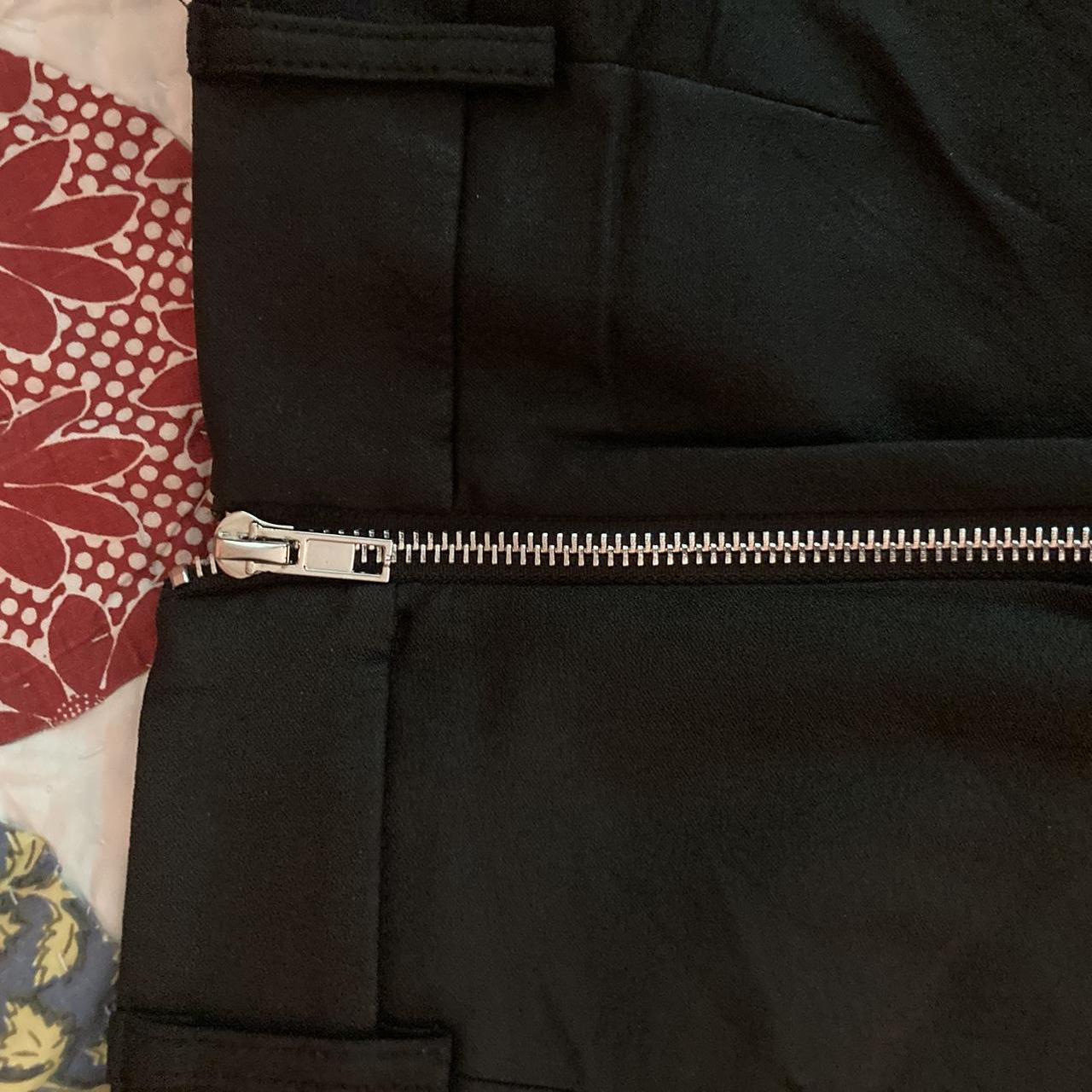 Princess Polly capris. Zipper is slightly uneven but... - Depop