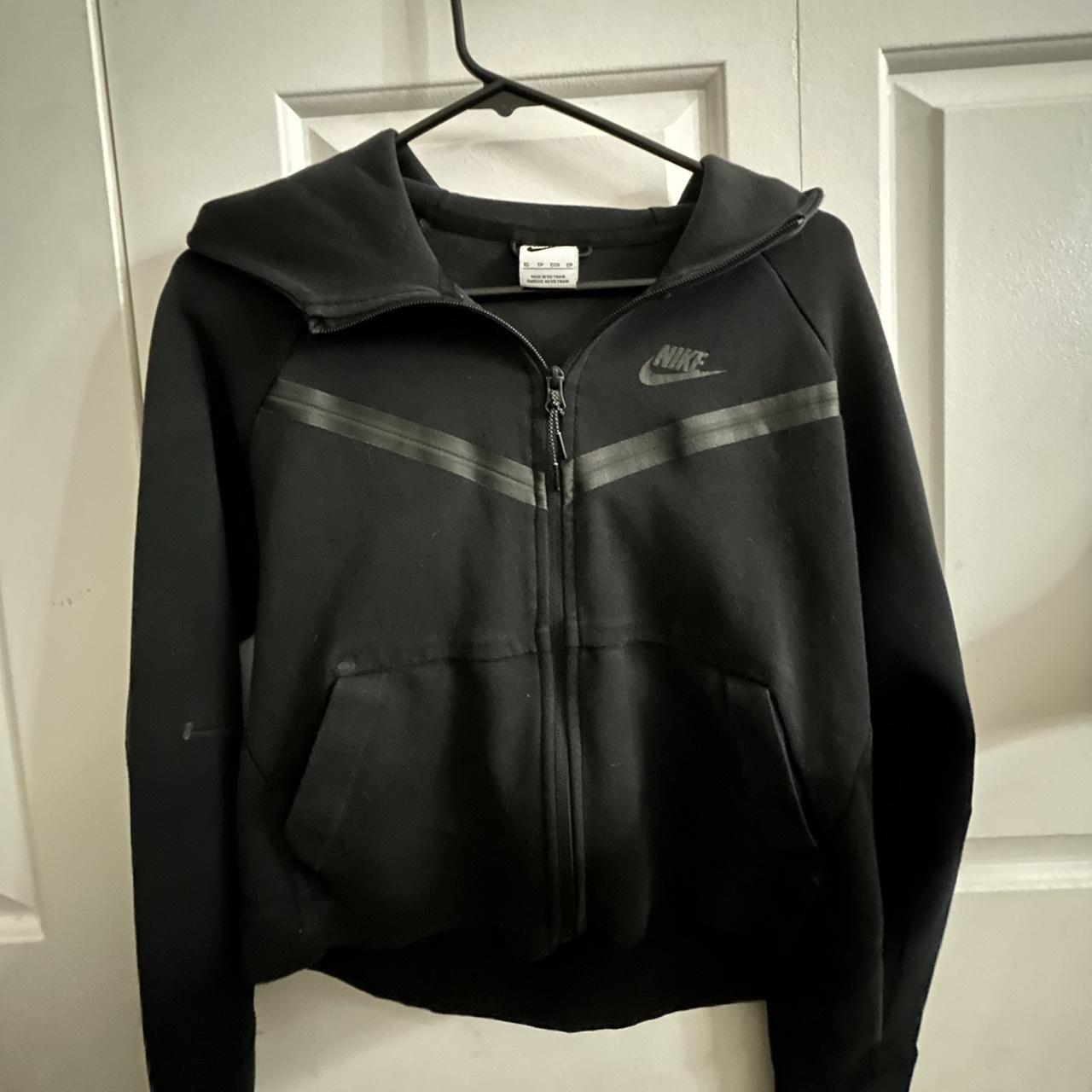 cropped black nike tech size xs worn once - Depop