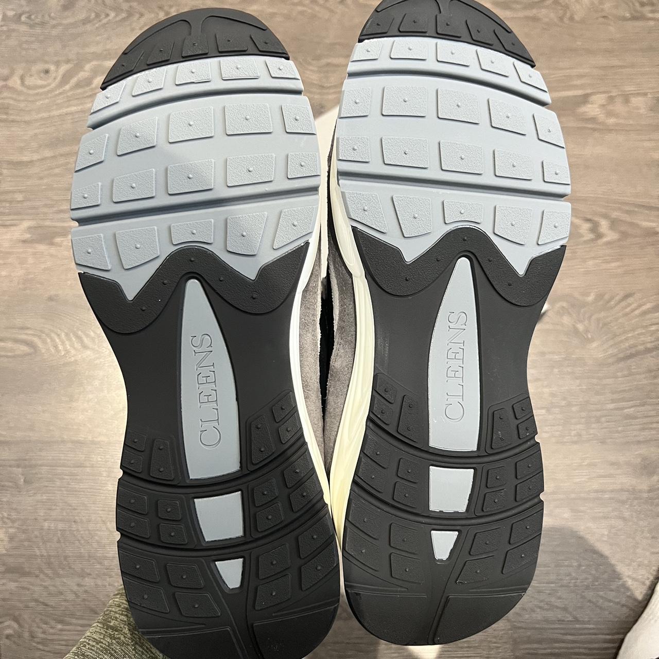 Cleens Areo runners Brand new never worn Size... - Depop