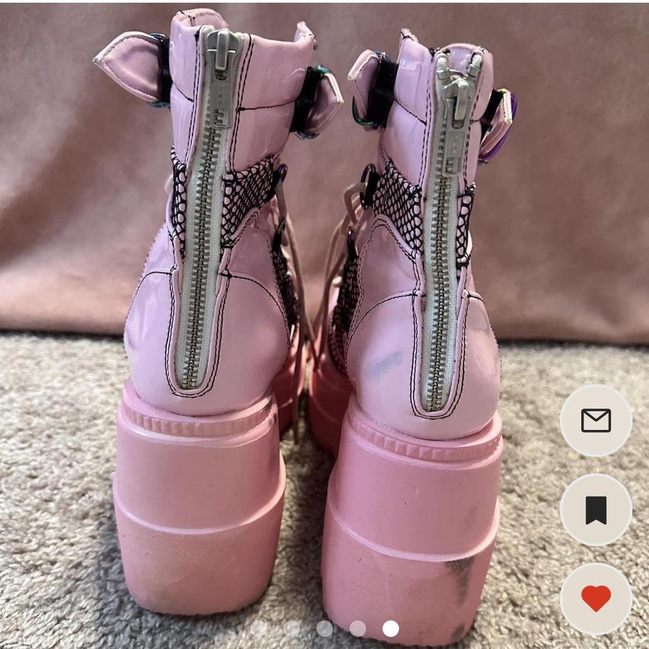 Selling the chunkiest cutest pink platform stompers... | Depop