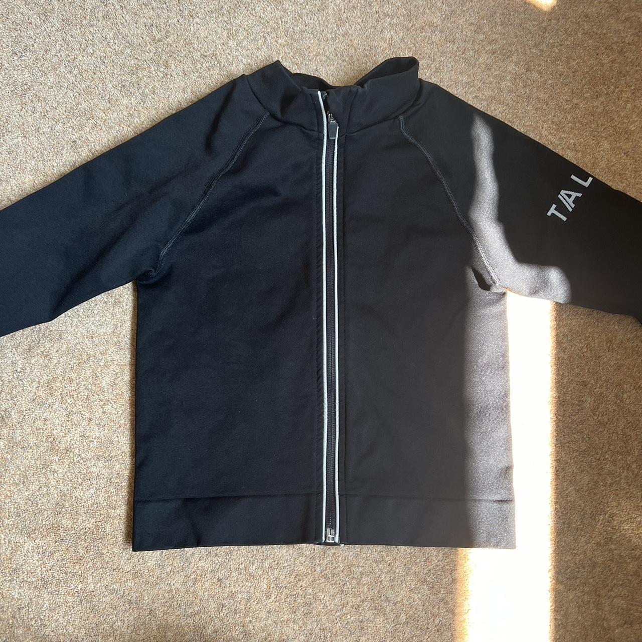 Tala gym top Worn a few times - in good condition - Depop