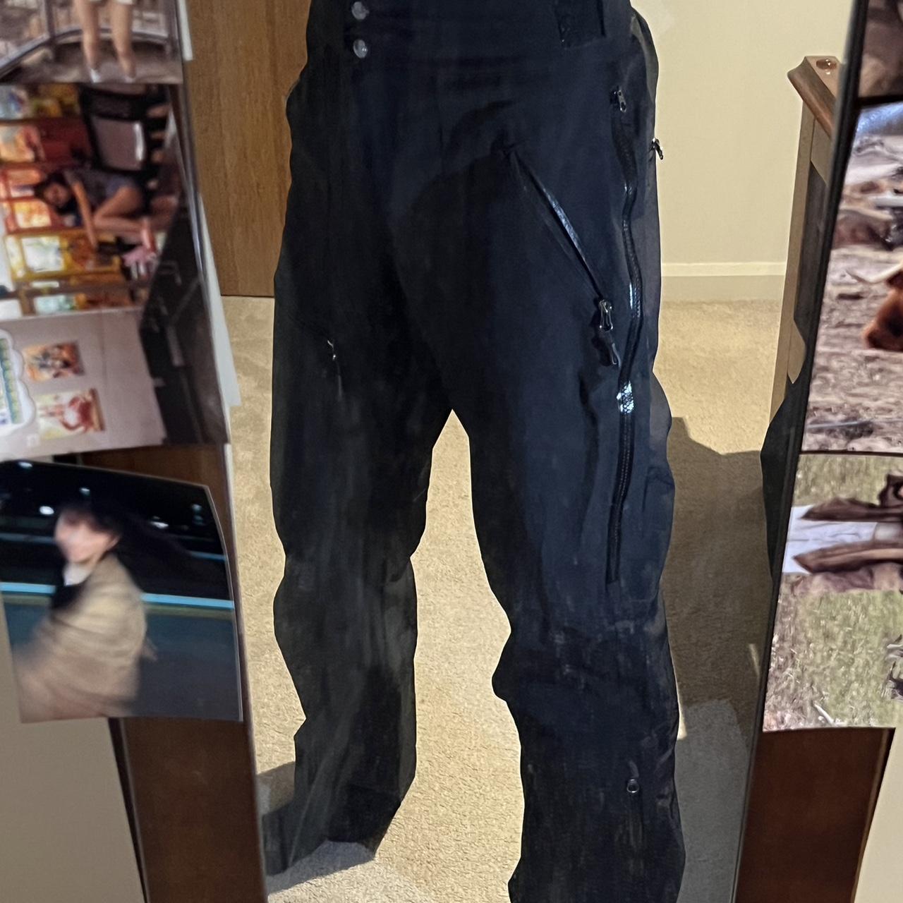 INOC WATERPROOF SNOW PANTS really good condition... - Depop