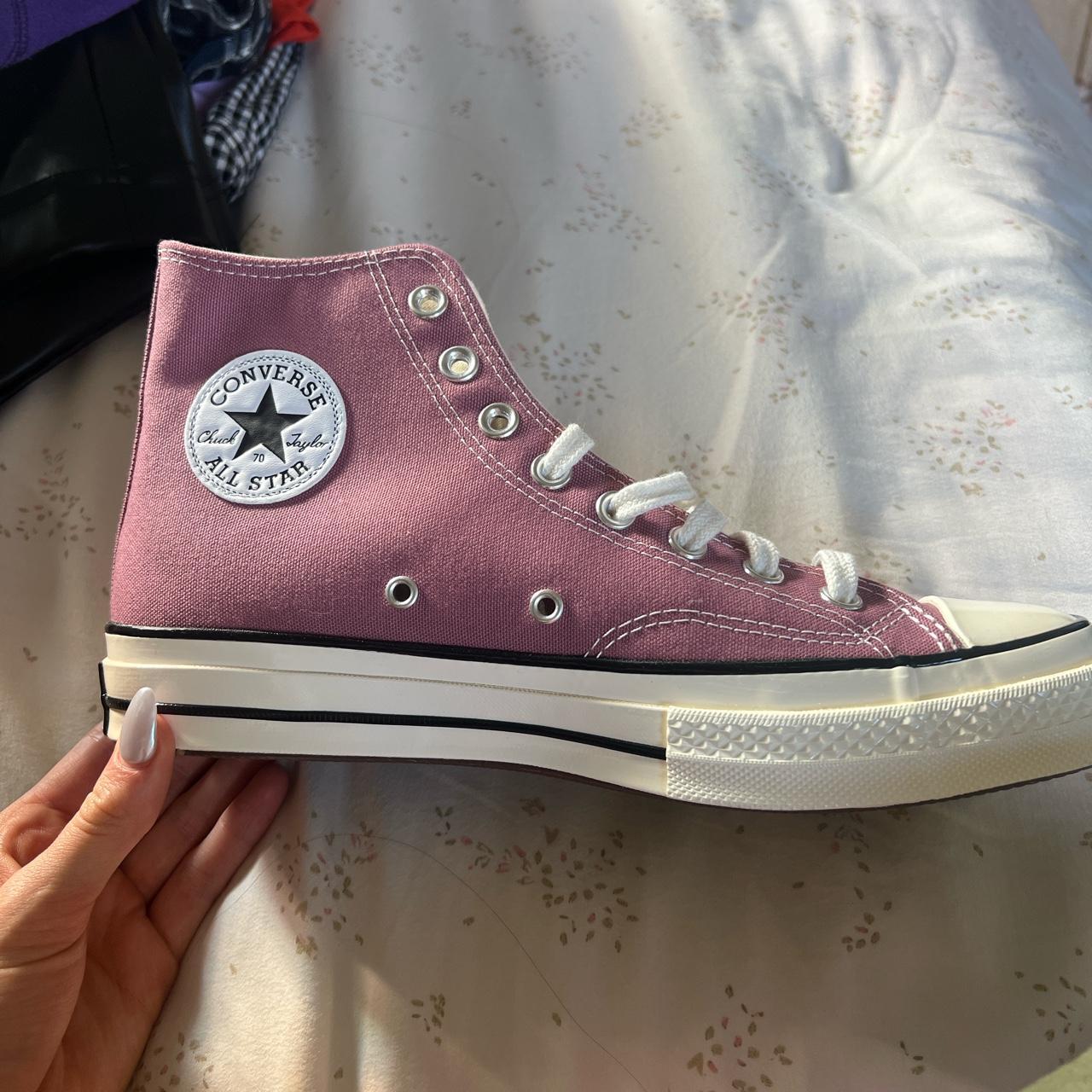 Converse Women's Pink Trainers | Depop