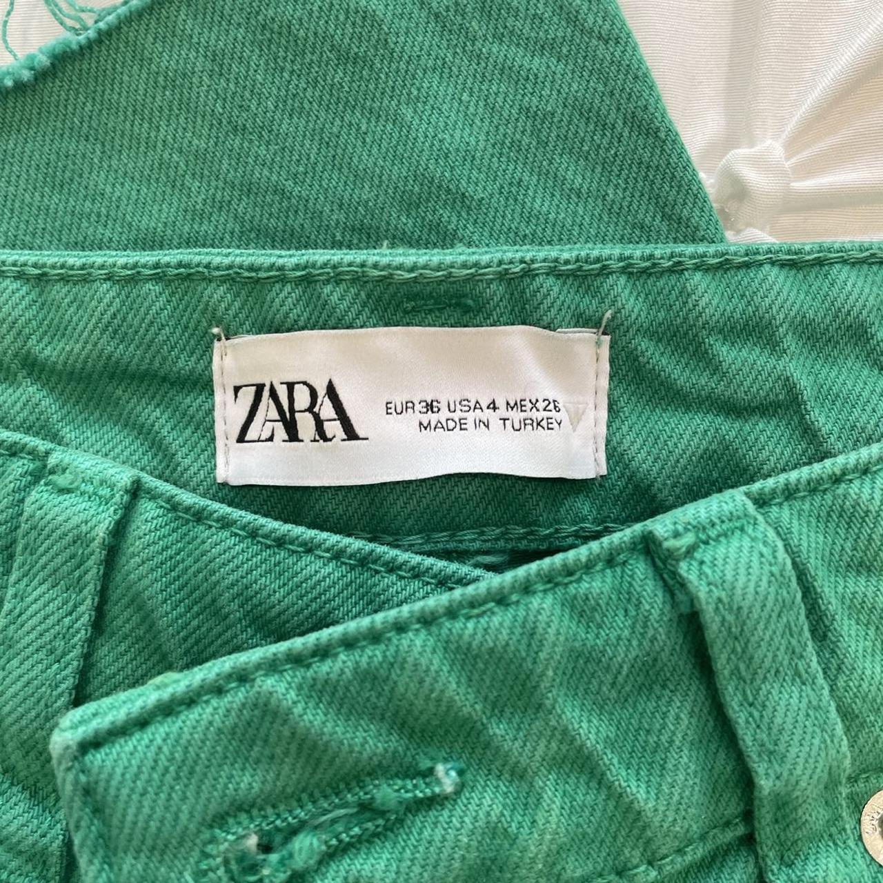Zara Women's Green Jeans | Depop