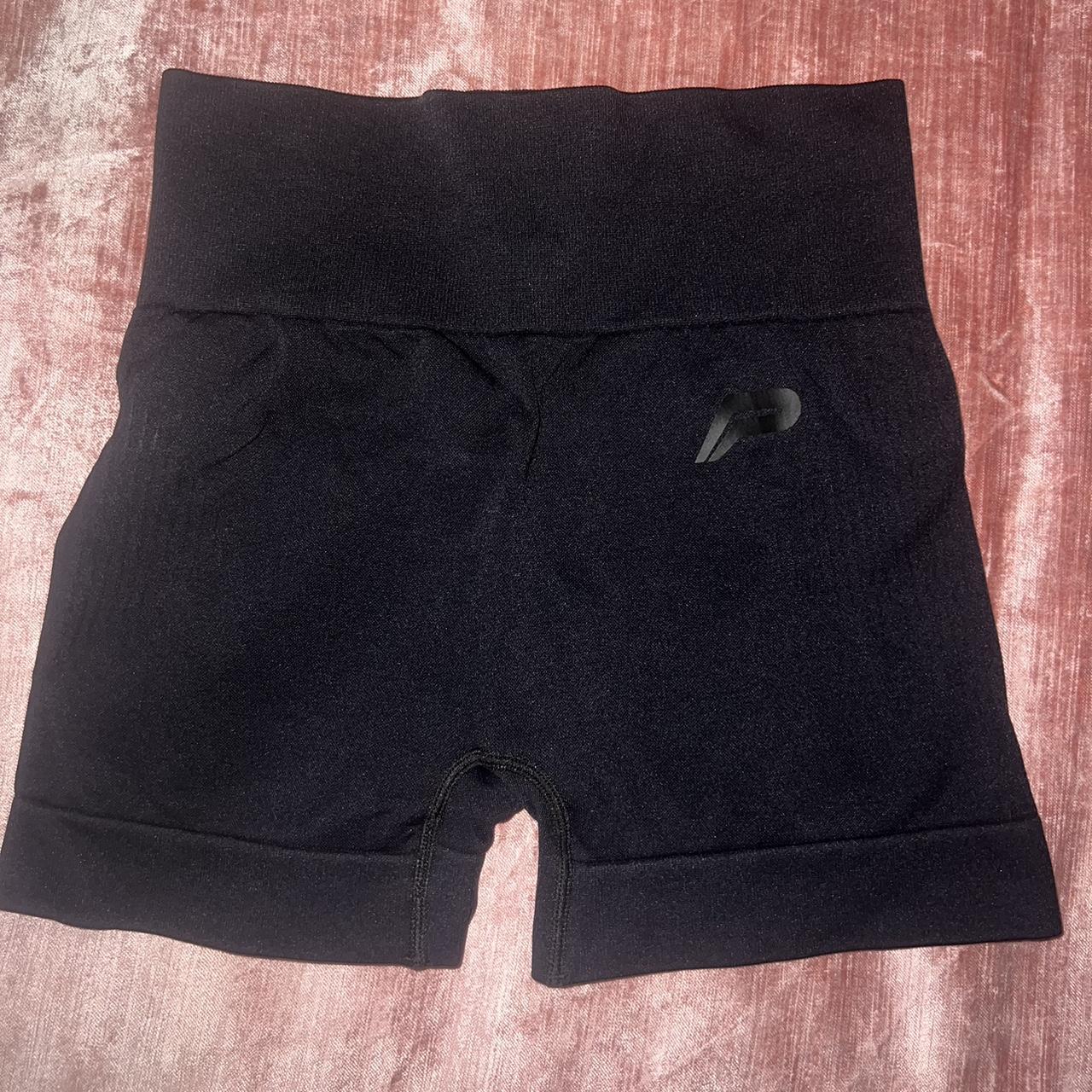 Persue fitness set - size small Worn once only... - Depop