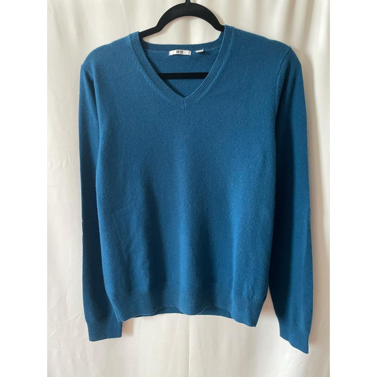 Uniqlo Men Cerulean Blue 100% Cashmere V-Neck Sweater S - Depop