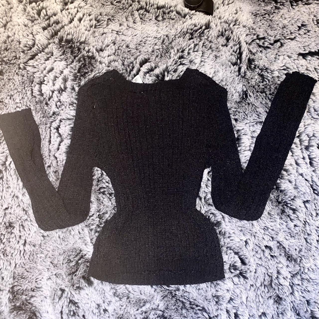 H&M black cropped sweater Women’s size medium Worn... - Depop