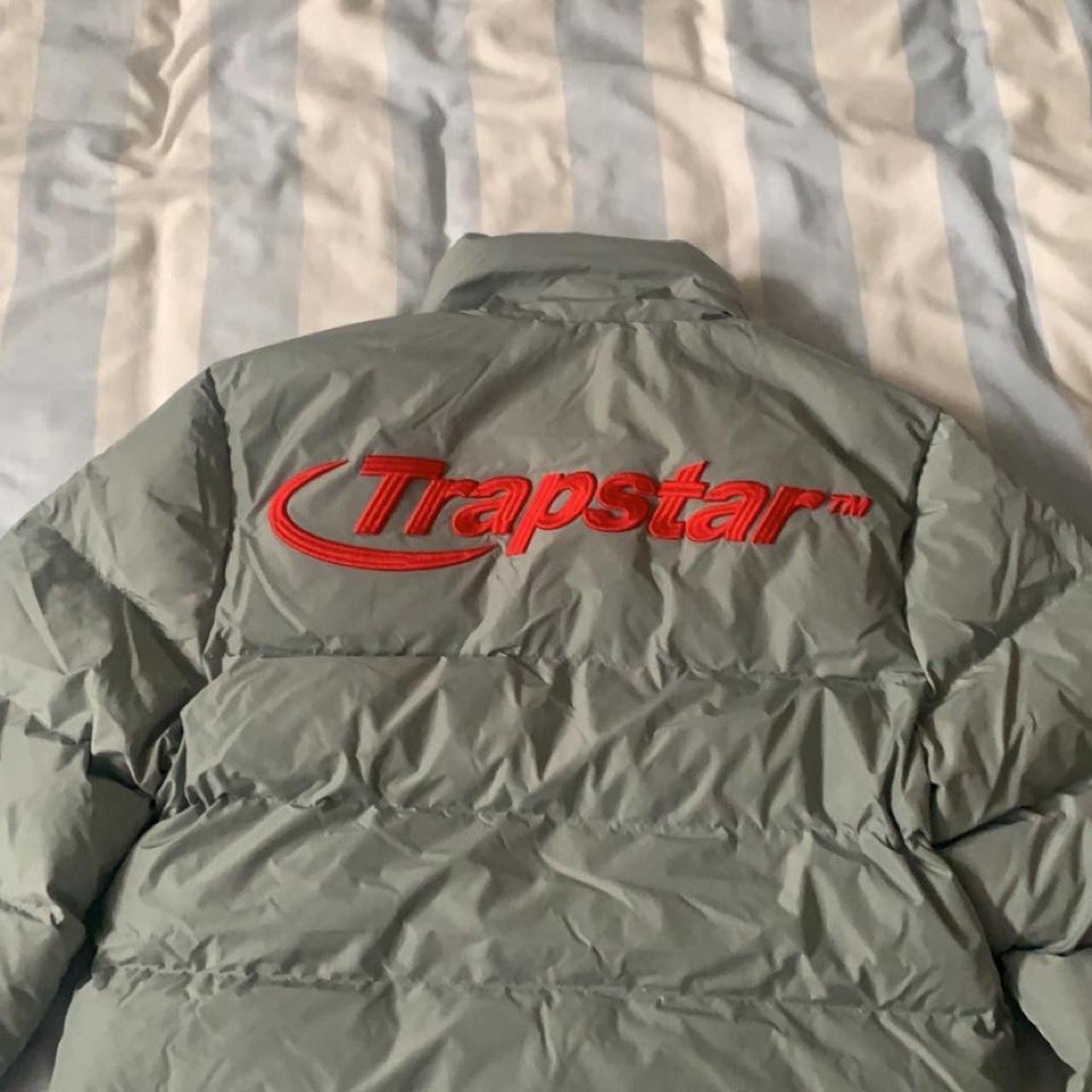TRAPSTAR hyperdrive puffer in grey and red Perfect... - Depop