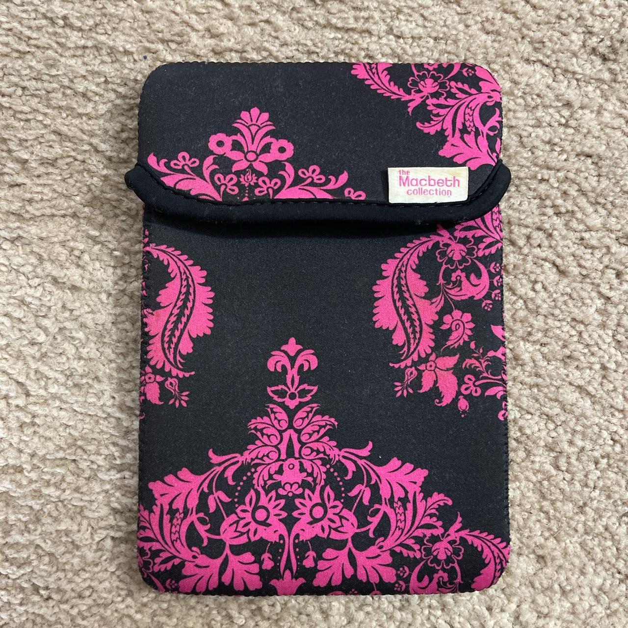 The Macbeth Collection reversible Nook Color case - Depop