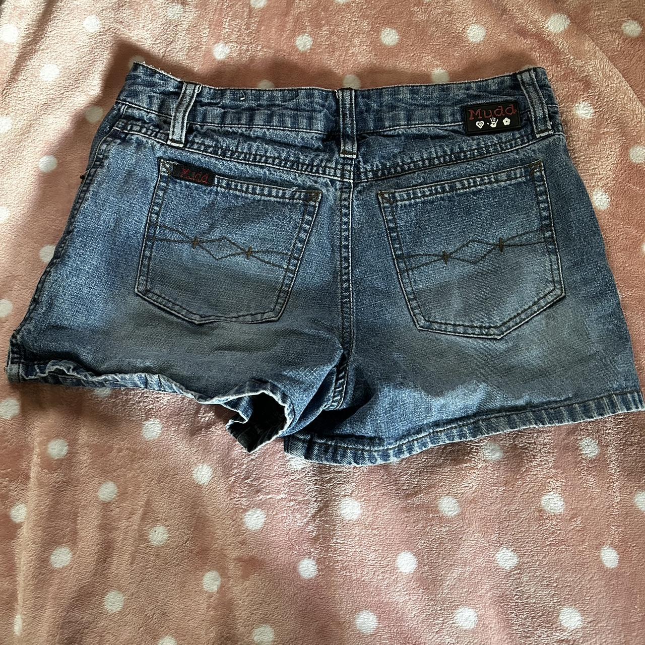 Mudd y2k mid rise shorts No noticeable signs of wear - Depop