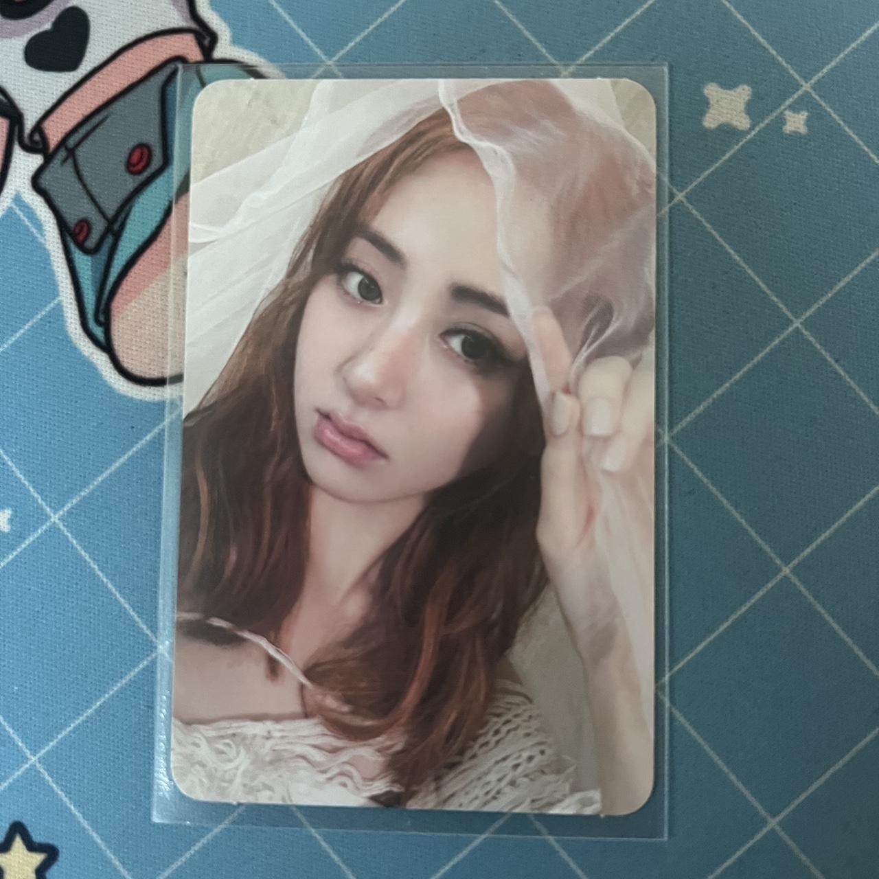Le sserafim Yunjin Easy album photocard sheer myrrh - Depop