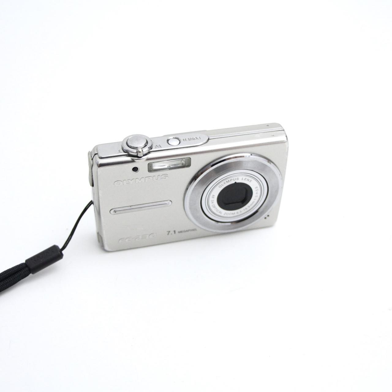 Olympus vintage digital camera Classic silver metal... - Depop