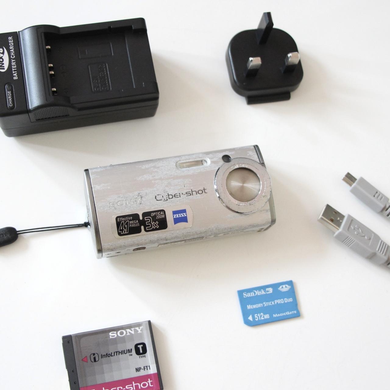 Sony vintage digital camera Classic silver metal... - Depop