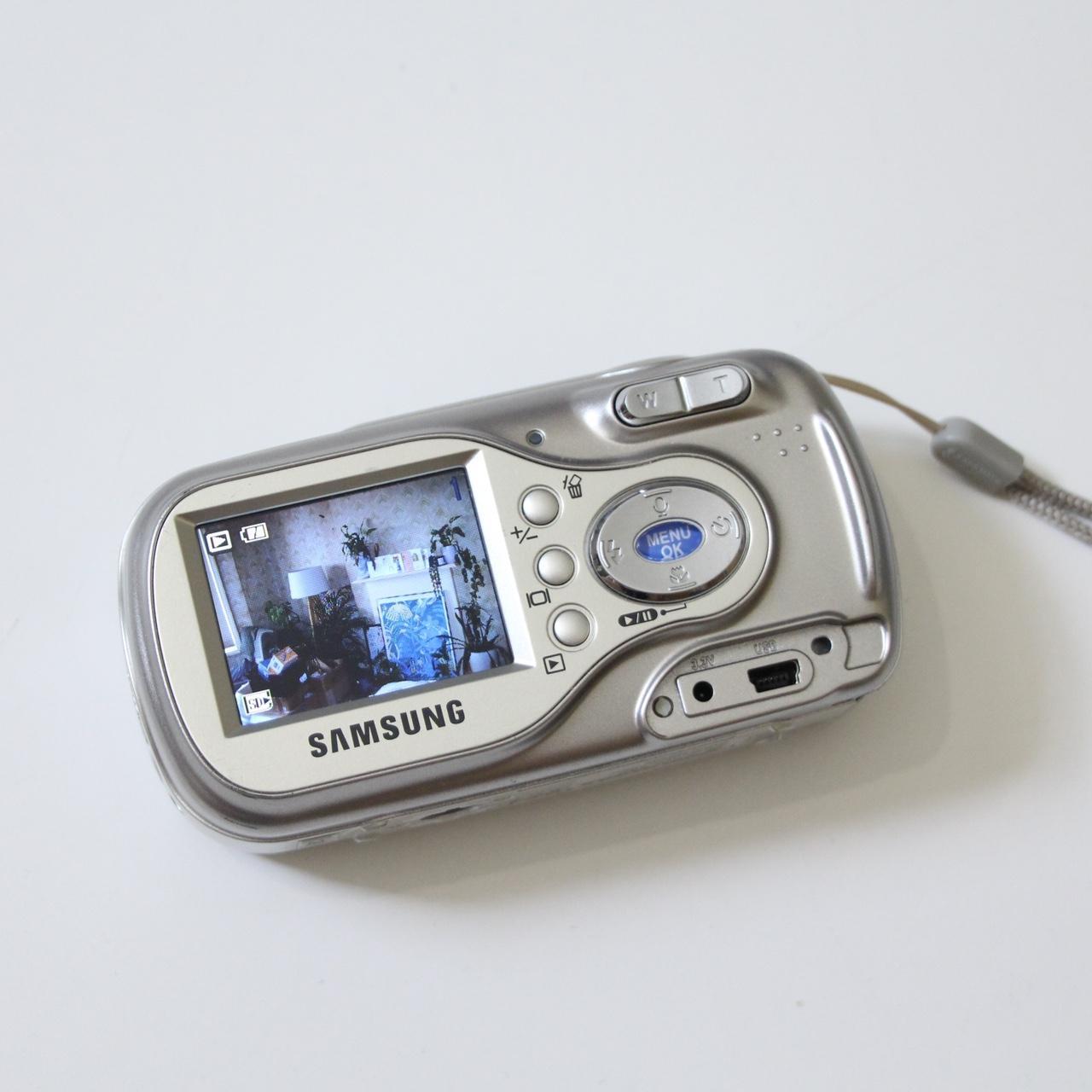 Vintage Samsung digital camera Classic silver... - Depop