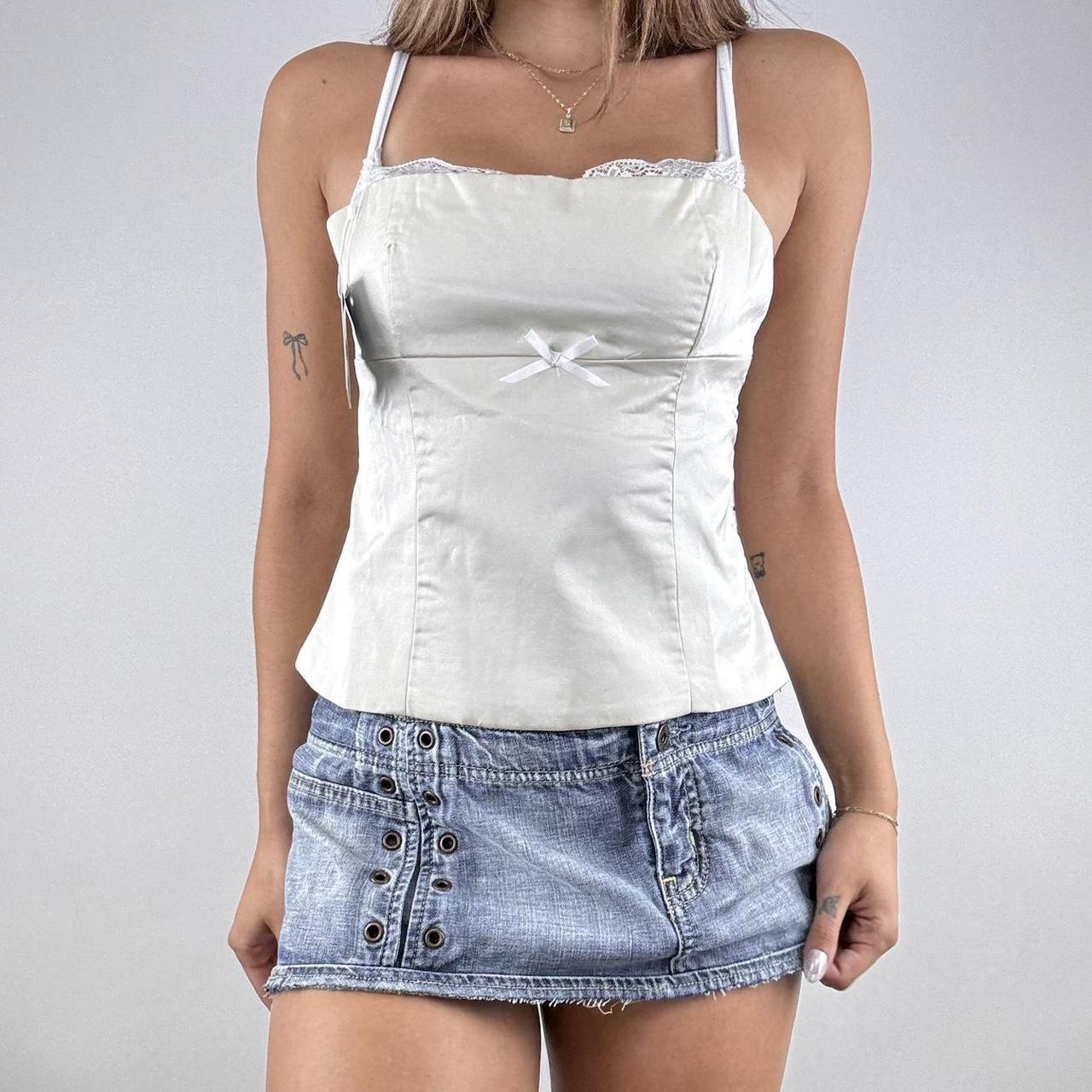 2000's Y2K style white lace cami top with adjustable... - Depop