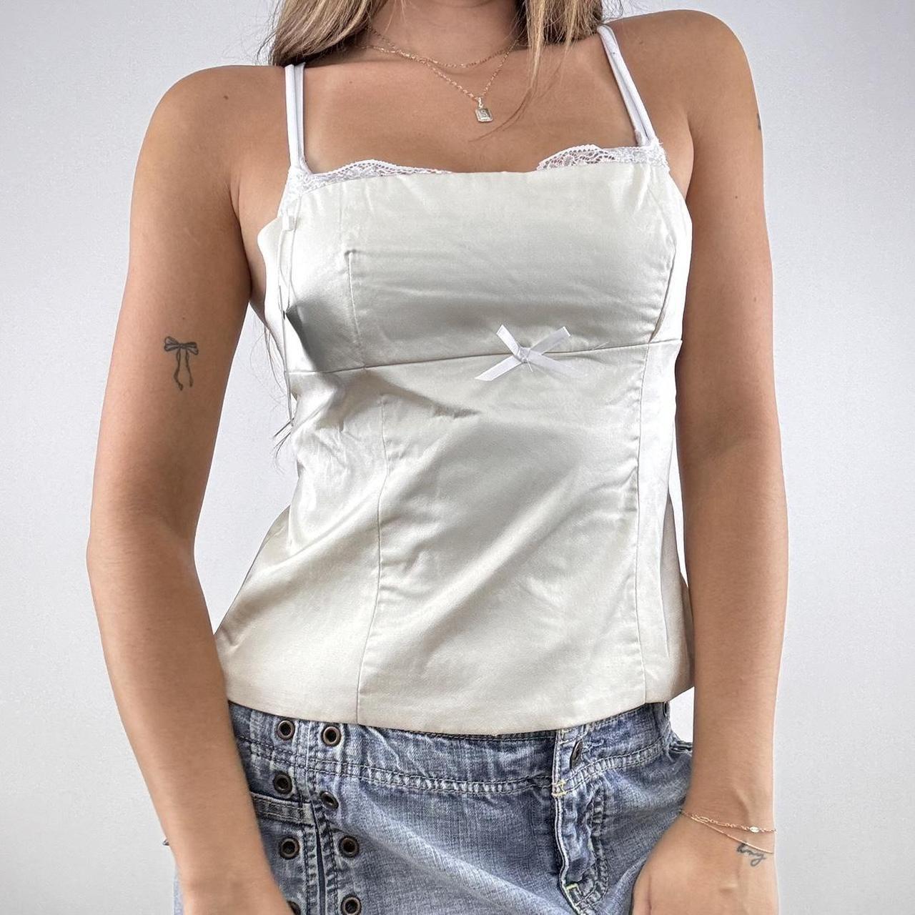 2000's Y2K style white lace cami top with adjustable... - Depop