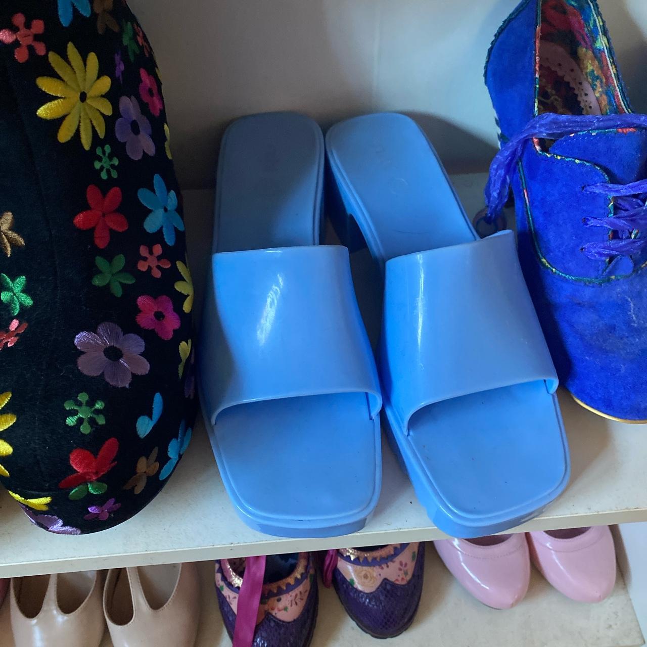 Never worn slides soze 10 #blue #slideheels #y2k #cute - Depop