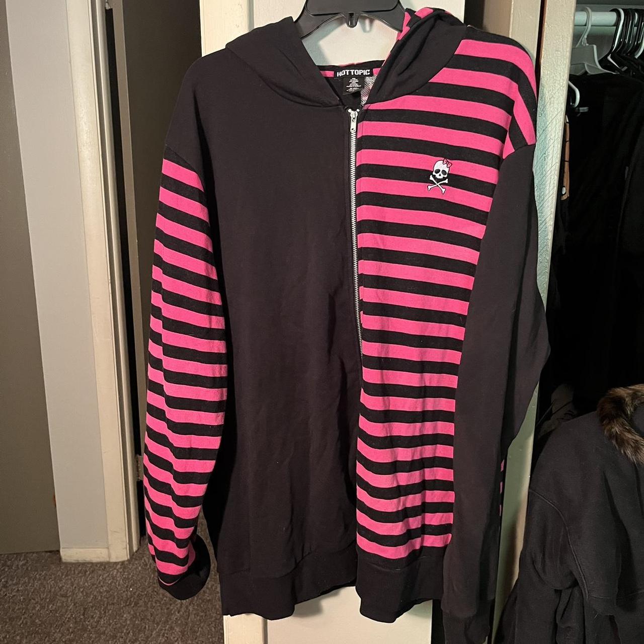 Hot Topic Women's Pink and Black Jacket | Depop