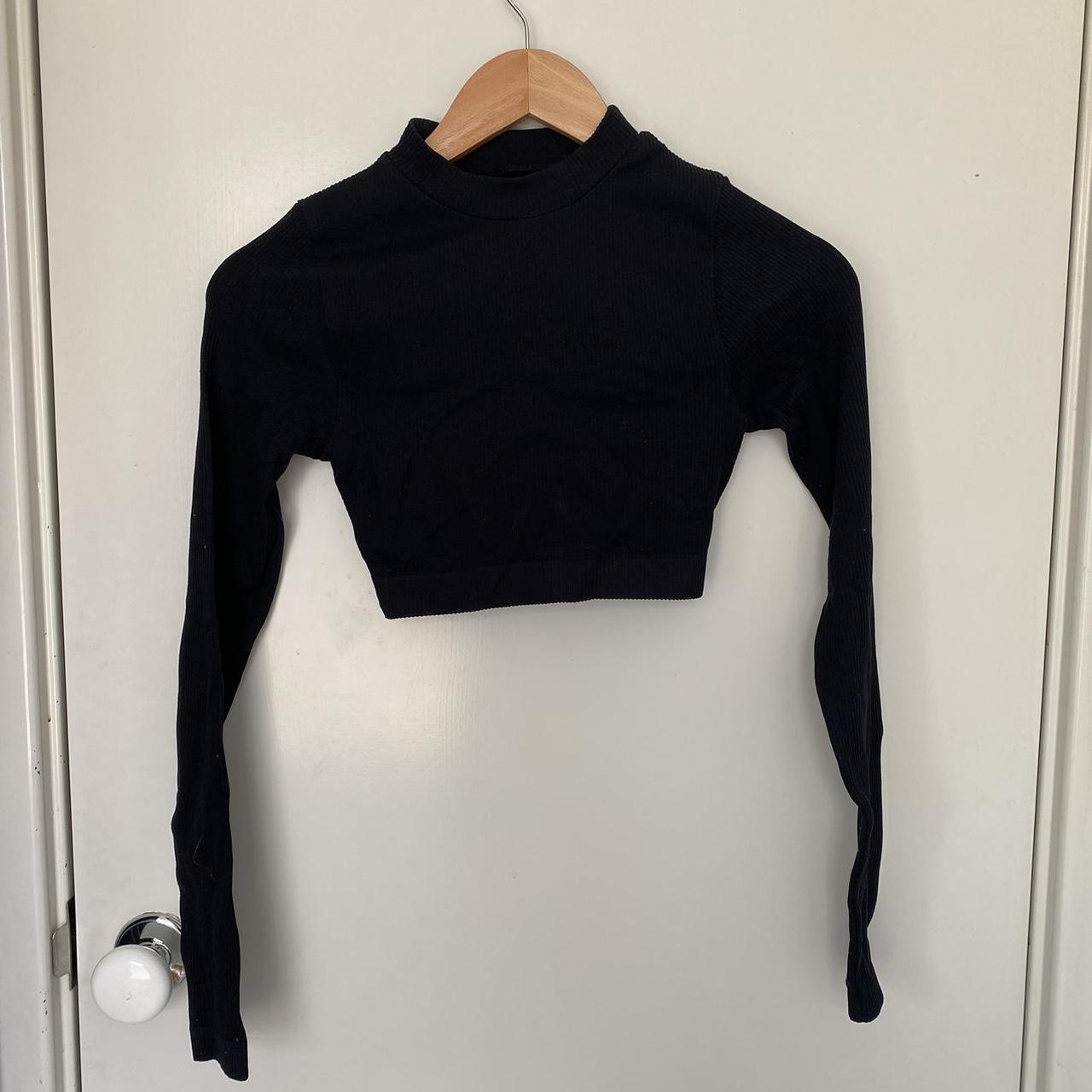 GLASSONS LONG SLEEVE BACKLESS TOP very stretchy... - Depop