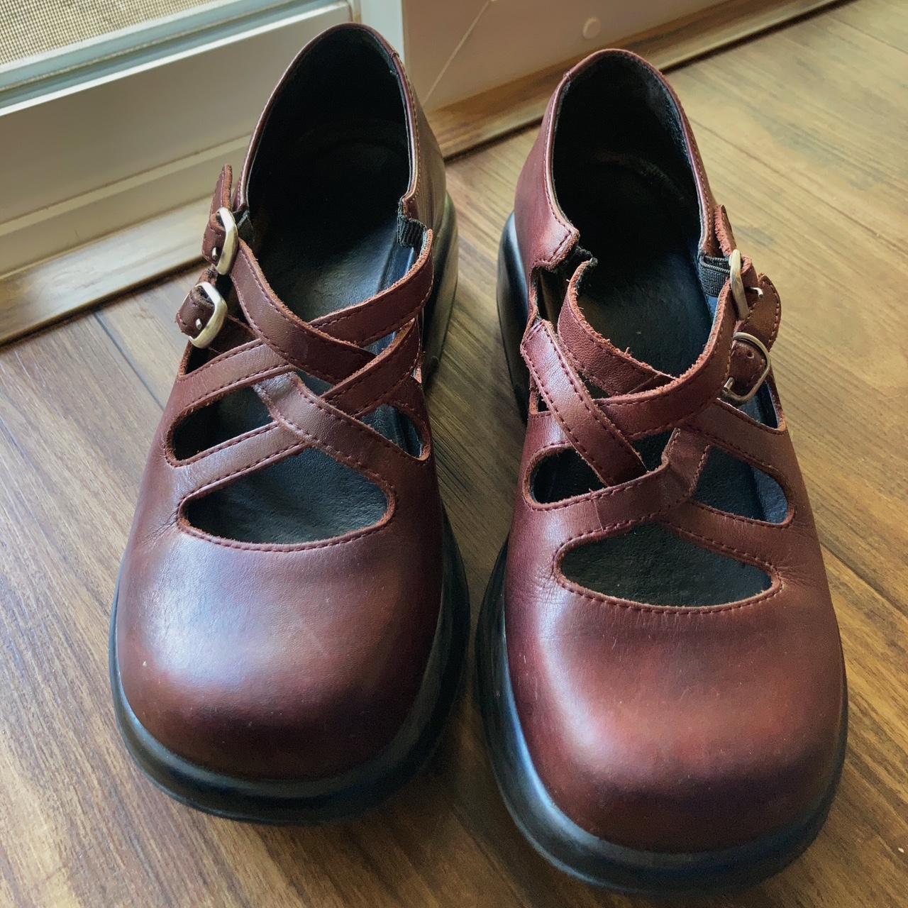 Vintage strappy clogs - Depop