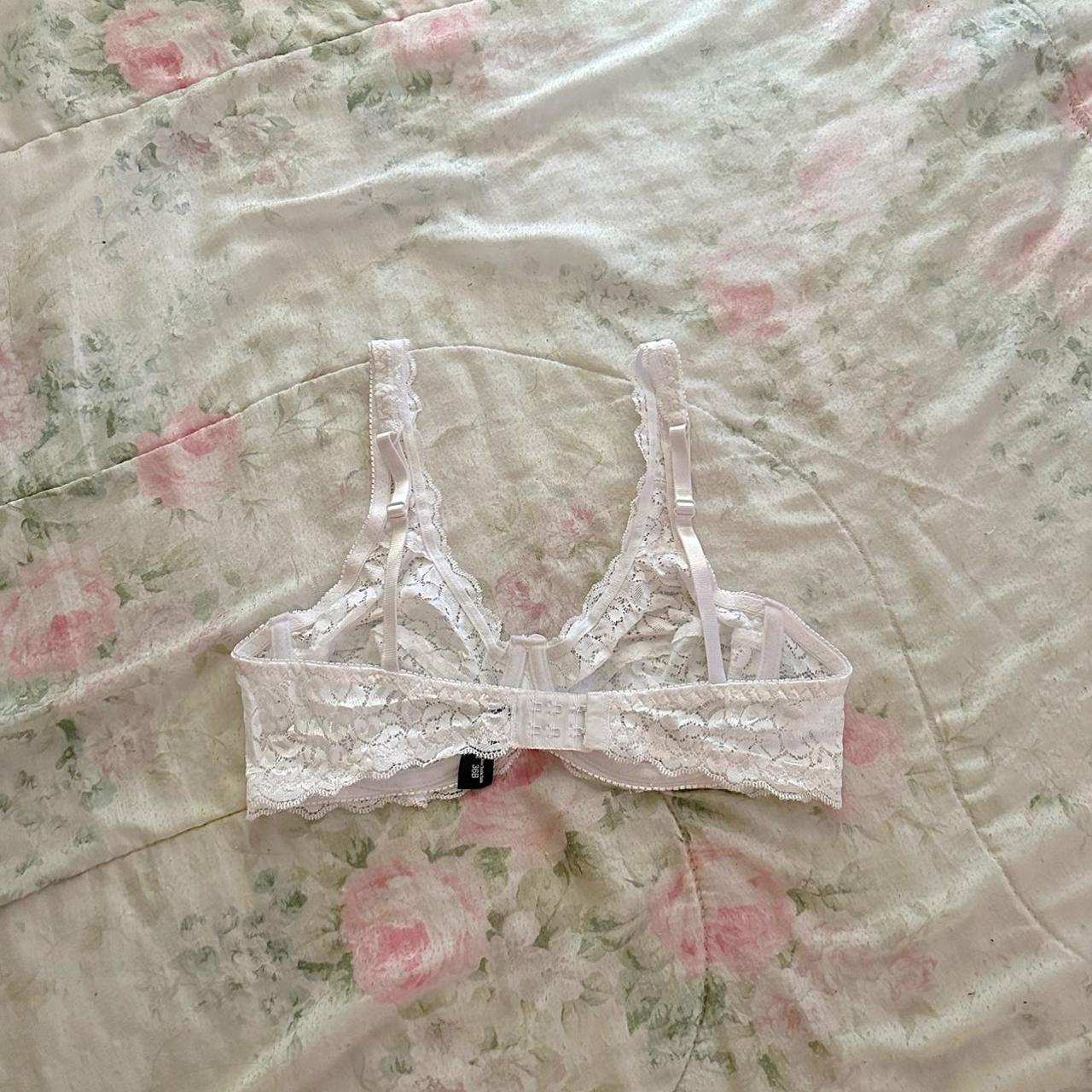 very cute retro style bra! size: 36b a pretty... - Depop