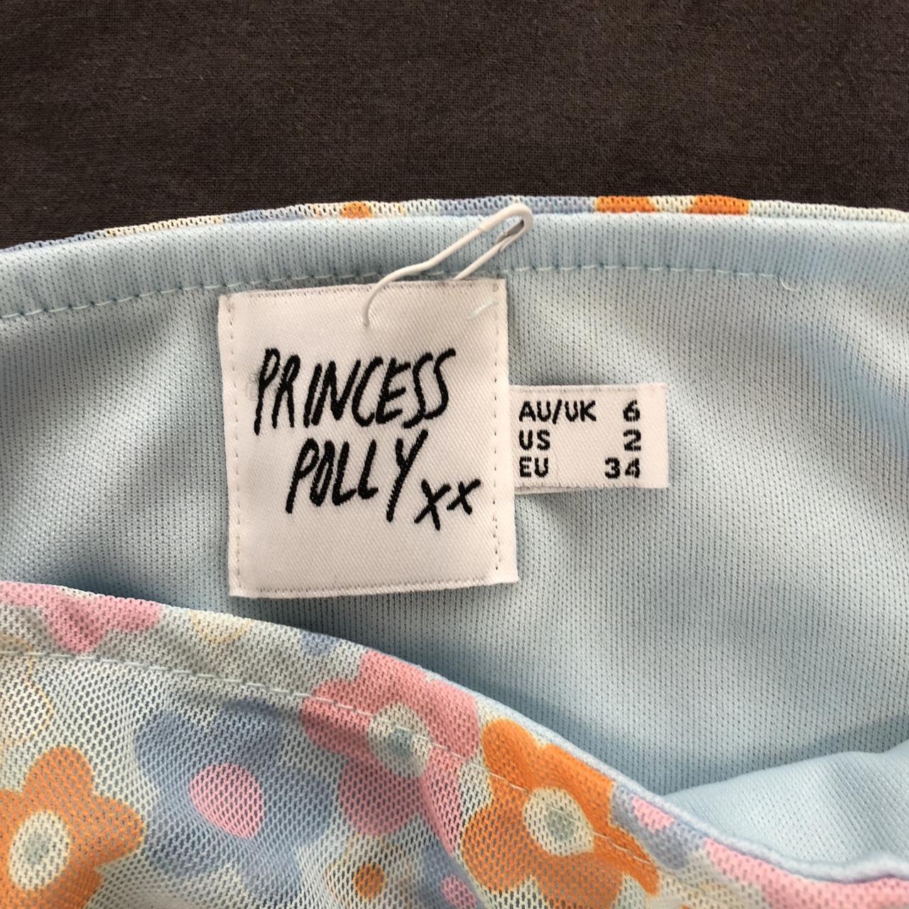 princess polly body con floral mini skirt - in good... - Depop