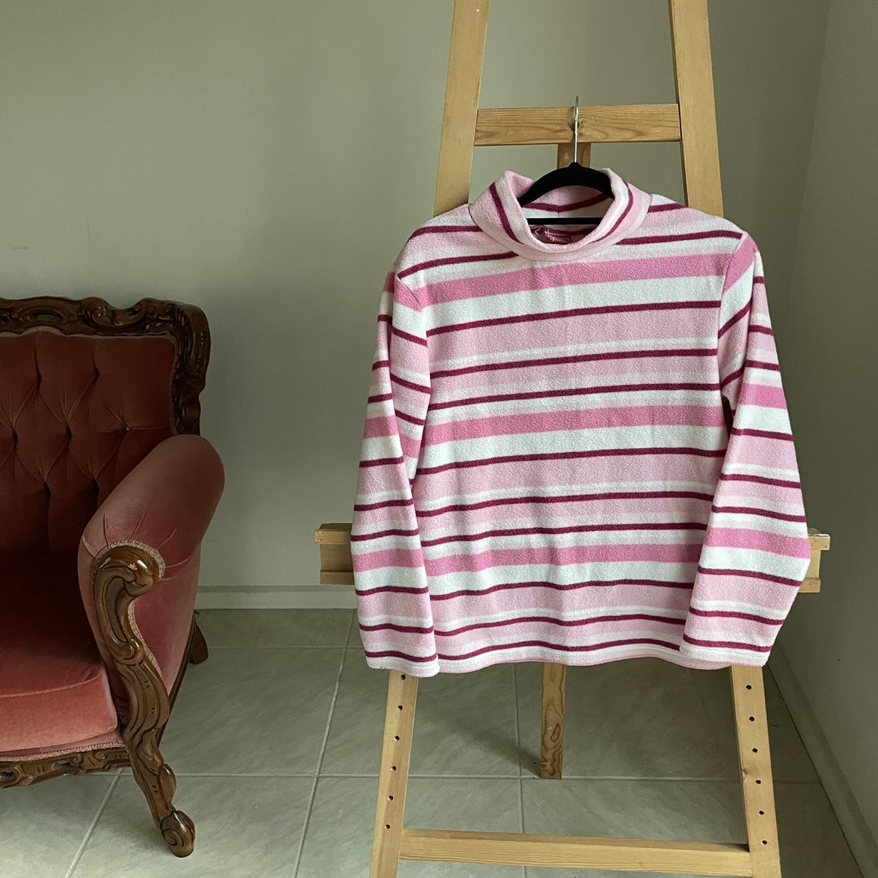 String fleecey jumper AU kids 14 Fits size 4-8... - Depop