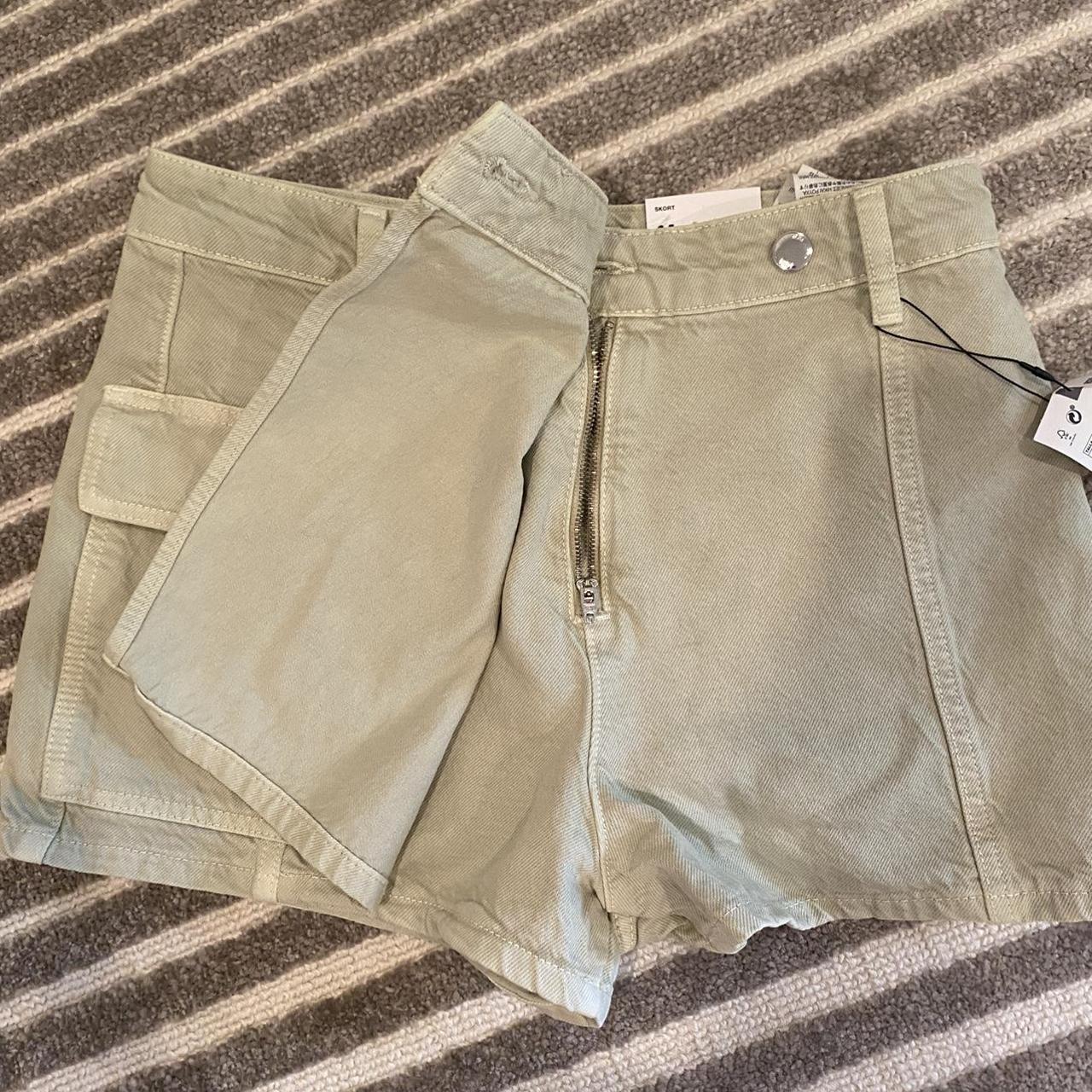 Zara short never worn! Def runs small - Depop