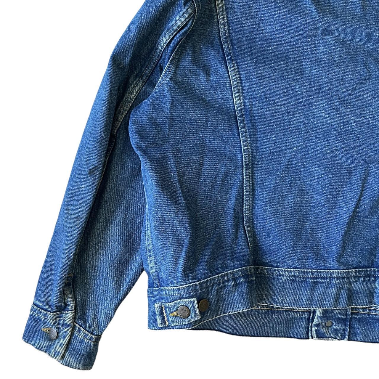 1980s Lee Denim Trucker Jacket 26” Pit to pit... - Depop