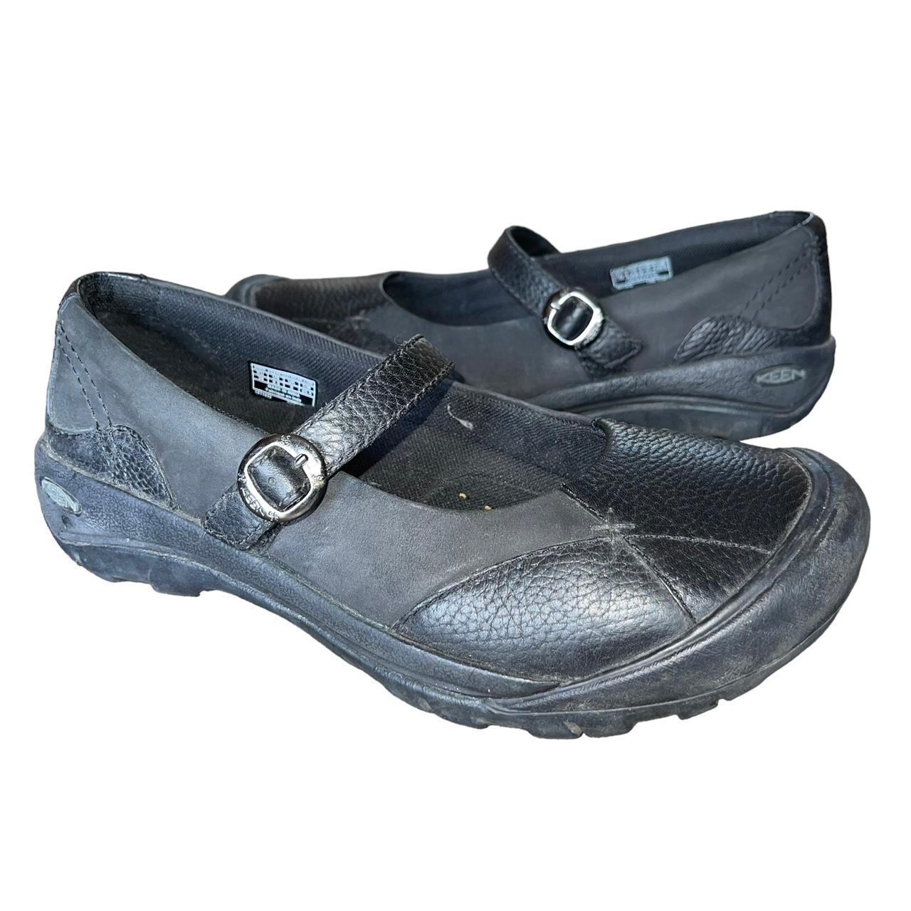 Keen Women's Black Clogs | Depop