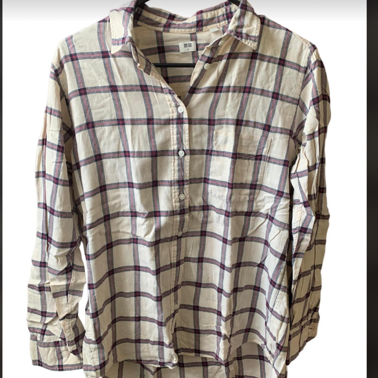 Uniqlo flannel in Medium Perfect for the winter... - Depop