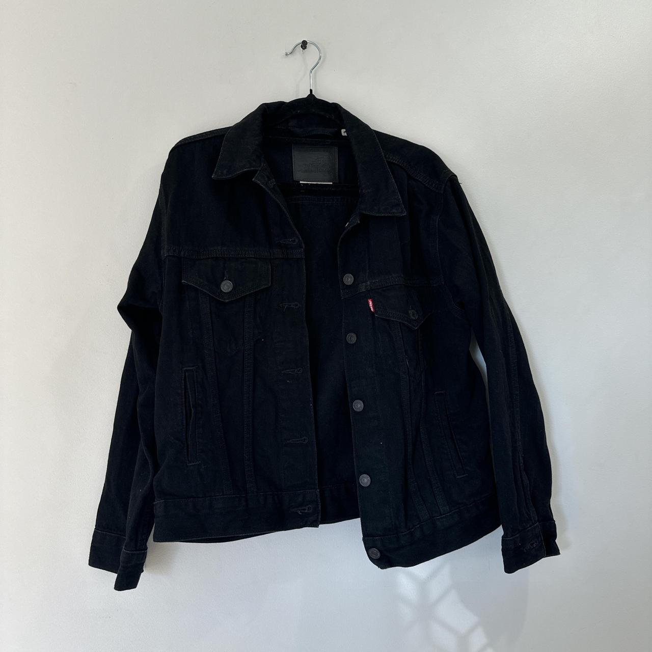 Levi’s black denim jacket - Depop