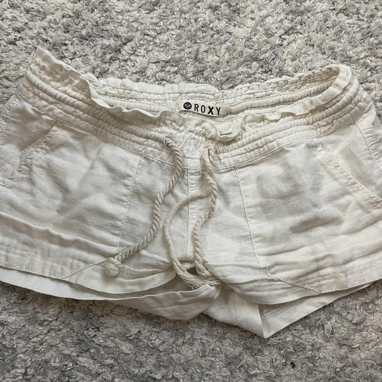 Roxy short shorts size small message me with any... - Depop