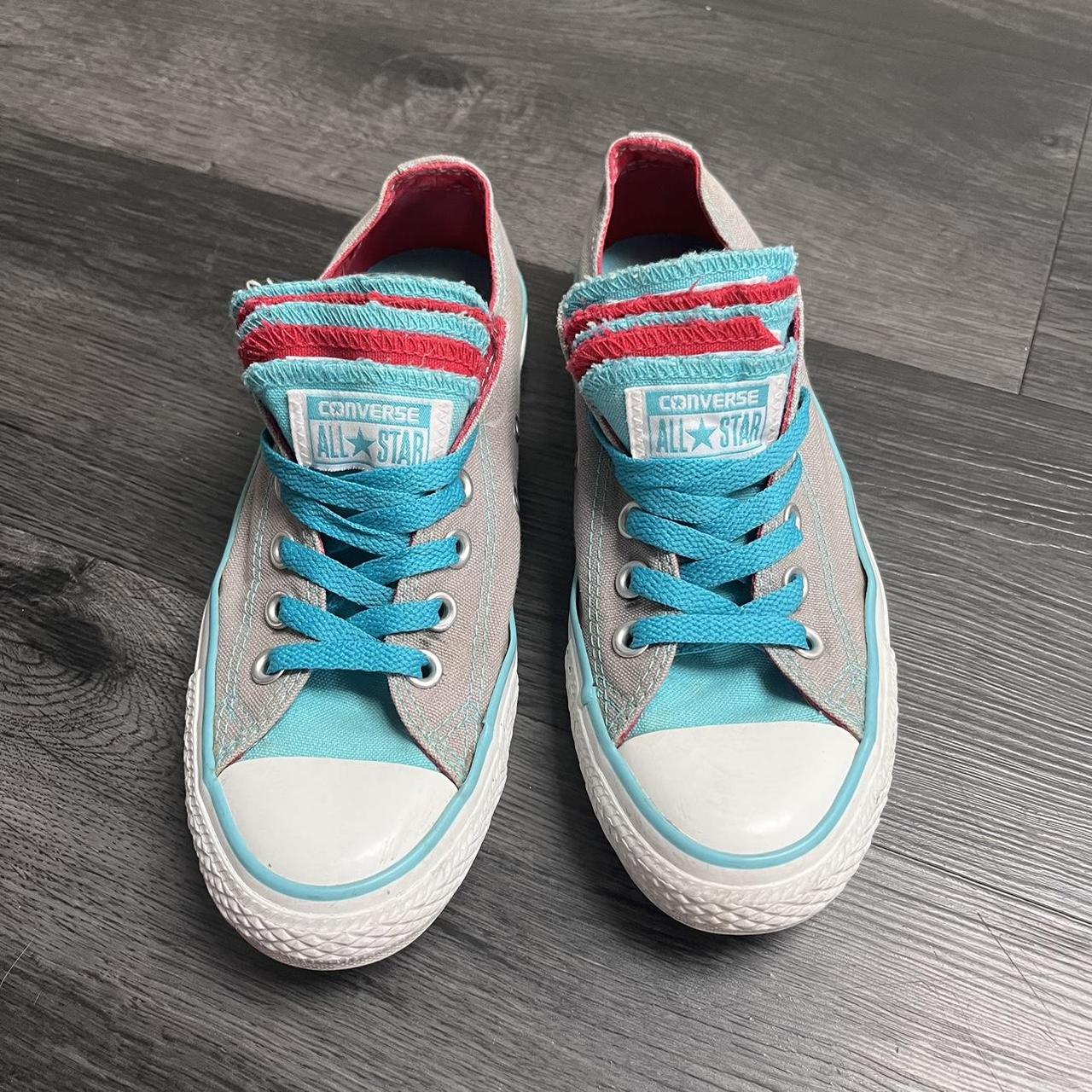 Converse Women's Grey and Pink Trainers | Depop