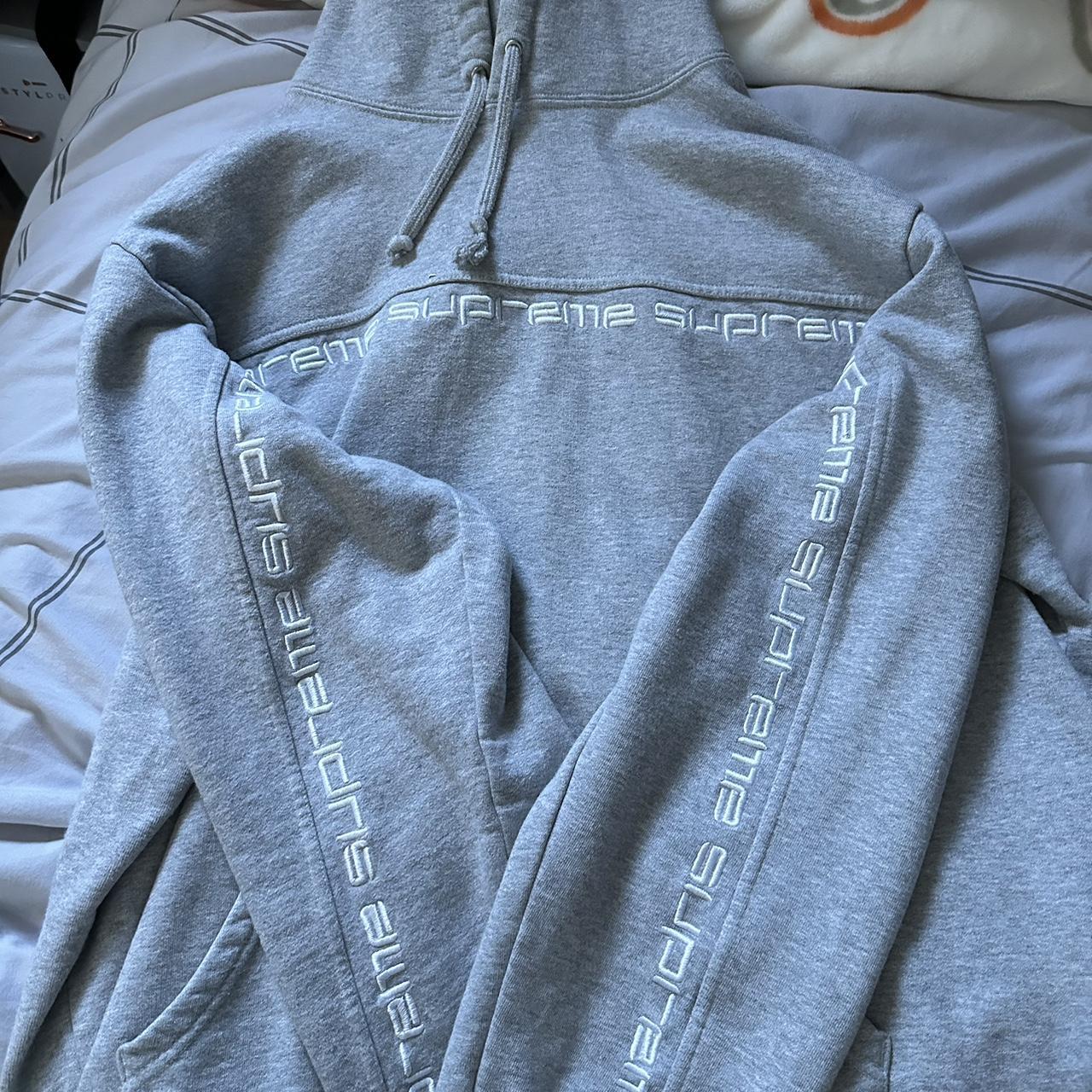 grey supreme hoodie 🐝 purchased from the new york... - Depop