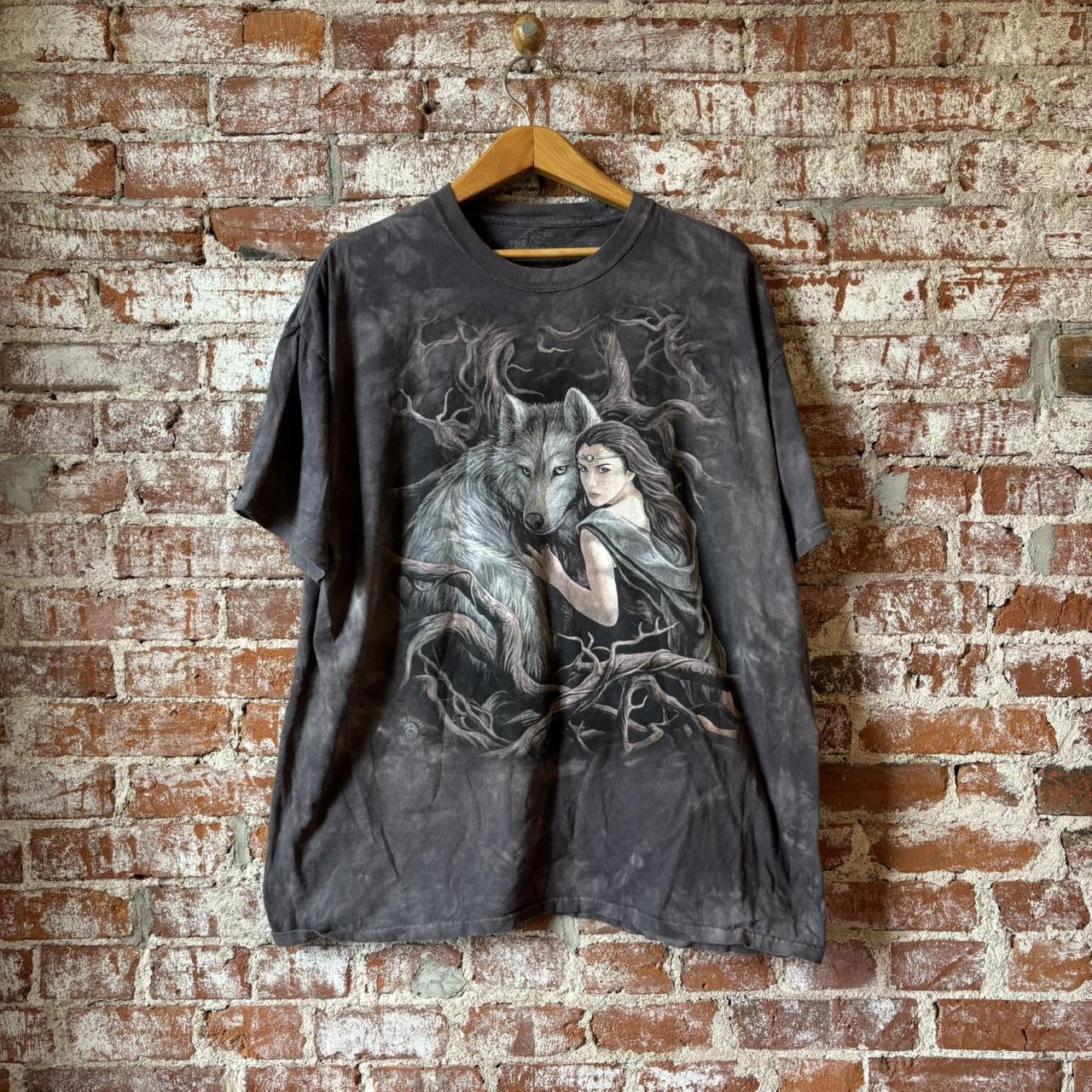 The mountain xxl tee. Washed and dried. 23x32 | Depop