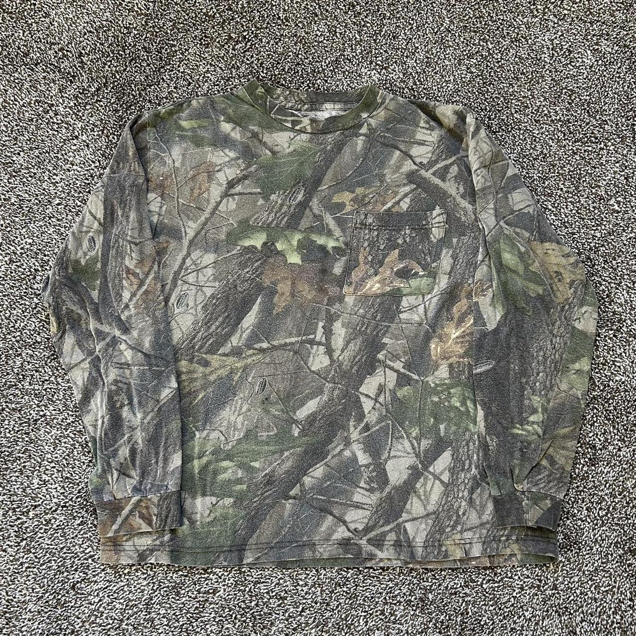 VINTAGE REALTREE CAMO BOXY LONG SLEEVE no tag fits a... - Depop