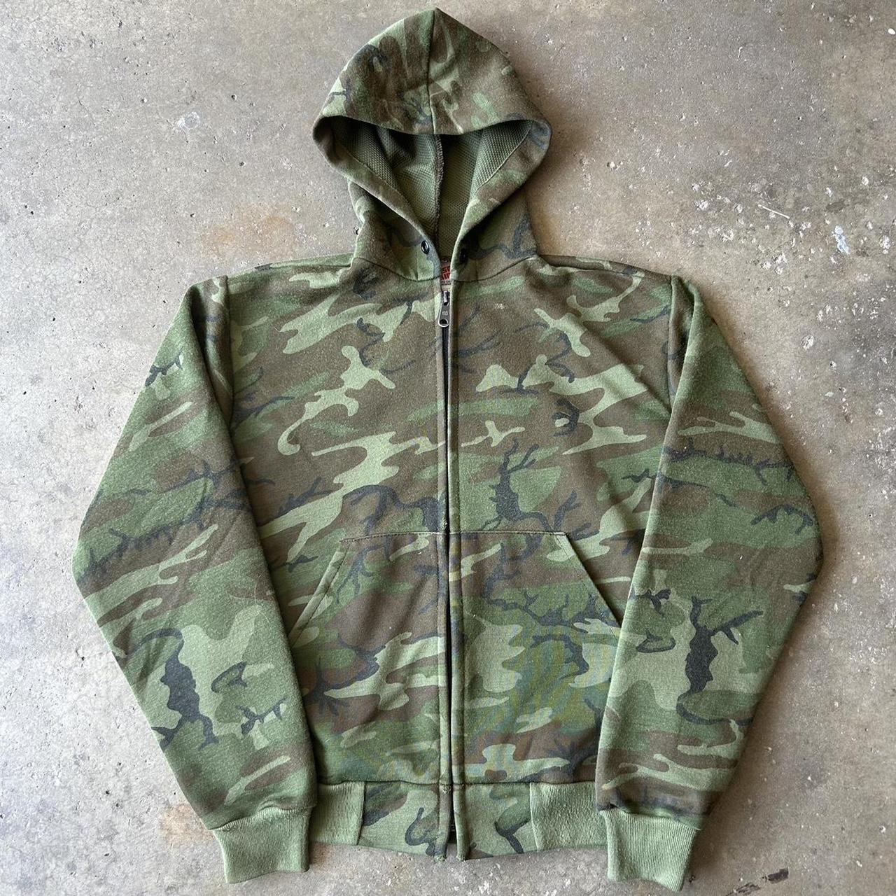 VINTAGE 80s BOXY ARMY CAMO ZIP UP... - Depop