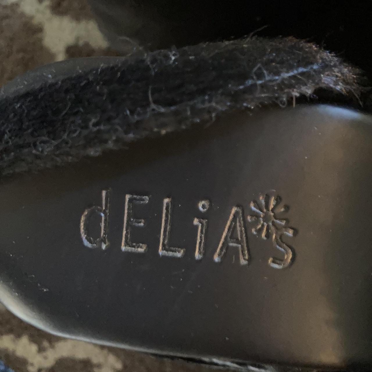 delias square toe platform shoes!! free... - Depop