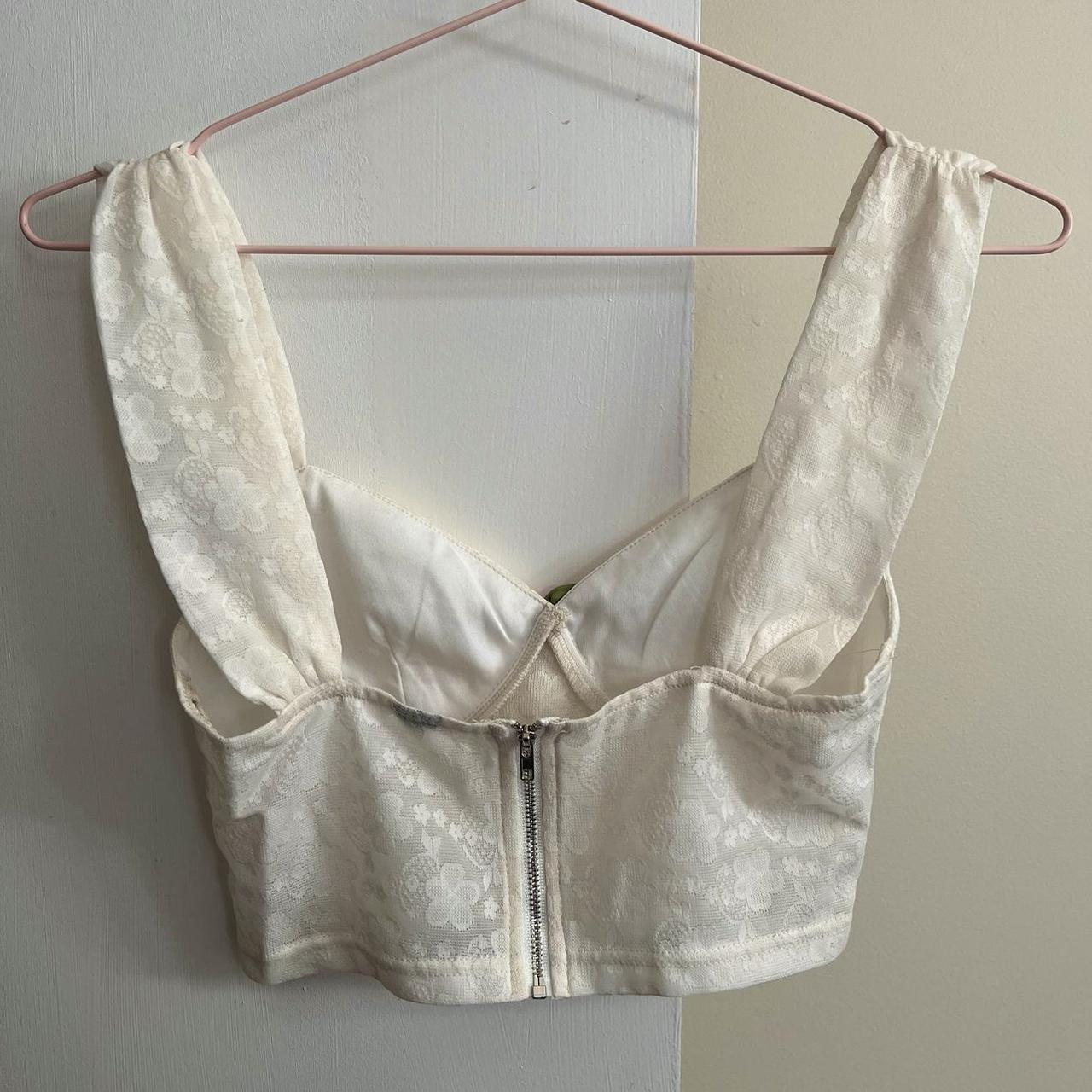 Women's Cream Crop-top | Depop