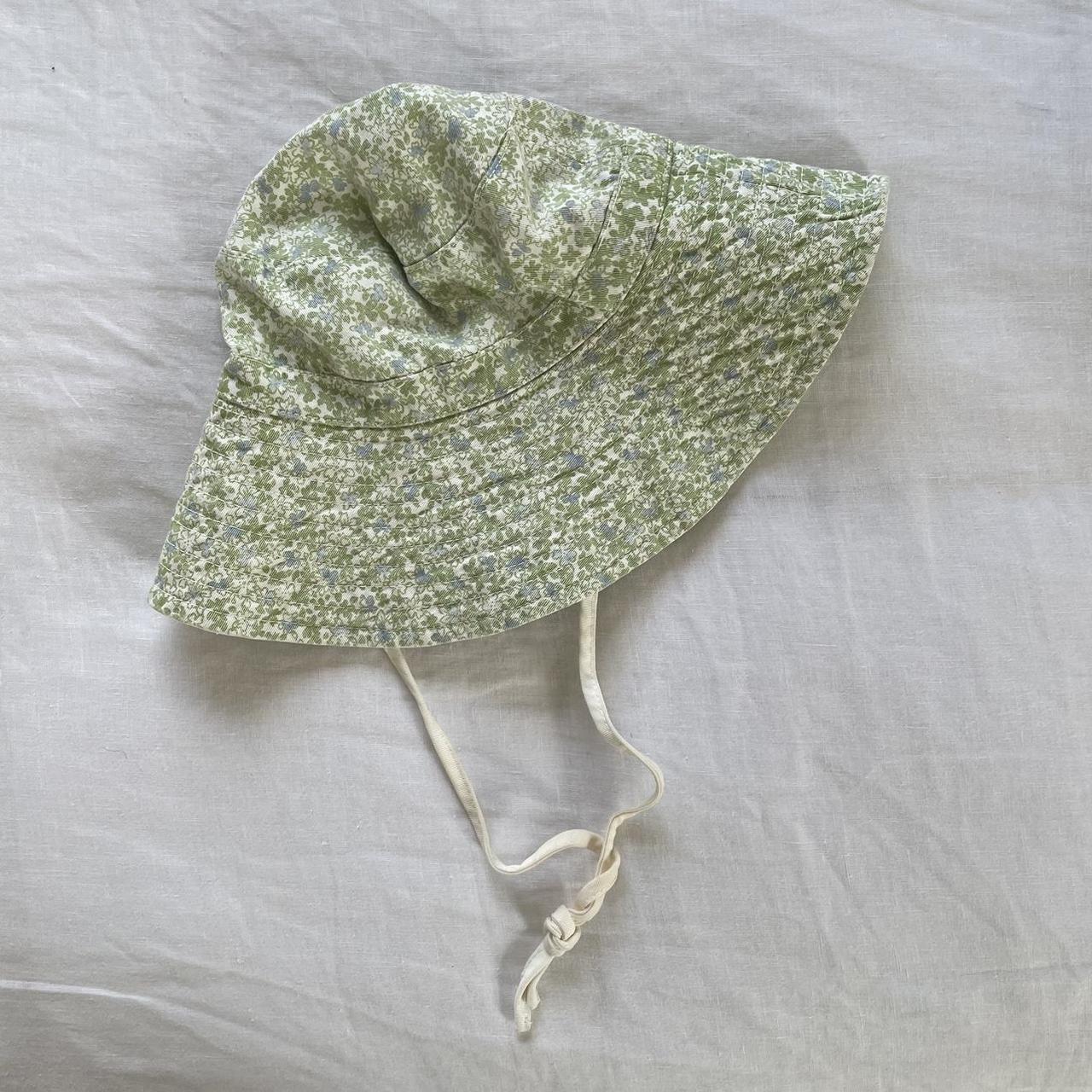 green blue floral bucket hat with string, 100% cotton - Depop